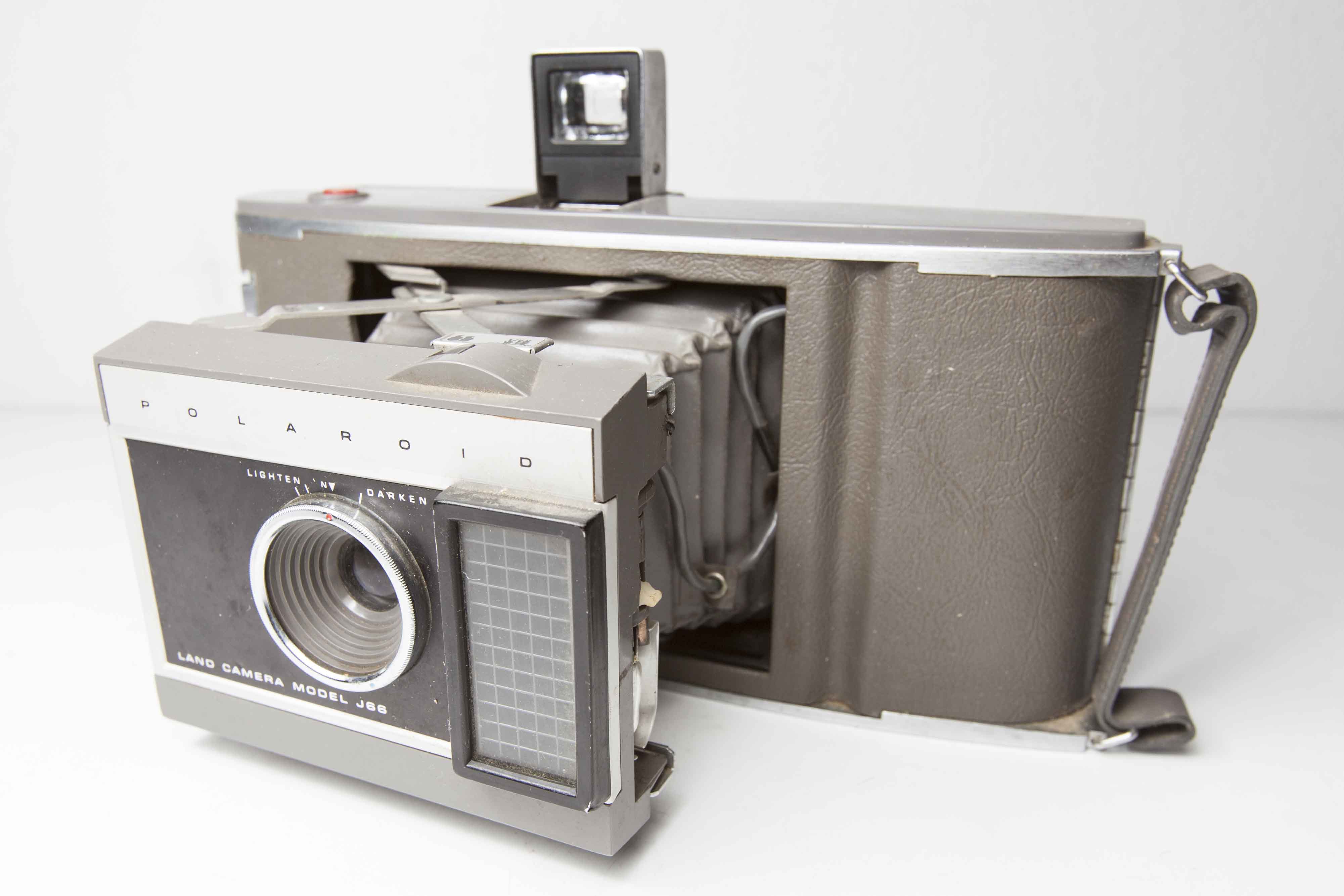 Polaroid Land camera model J66 | Selency