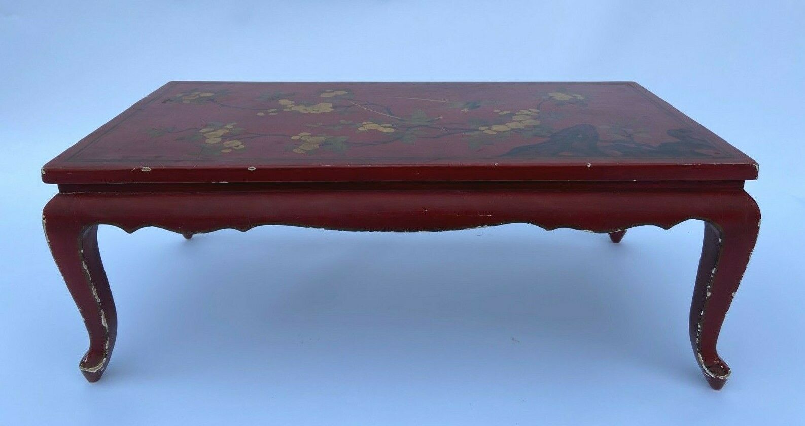 Table basse chine ou indochine laque a decor d'oiseaux dores | Selency