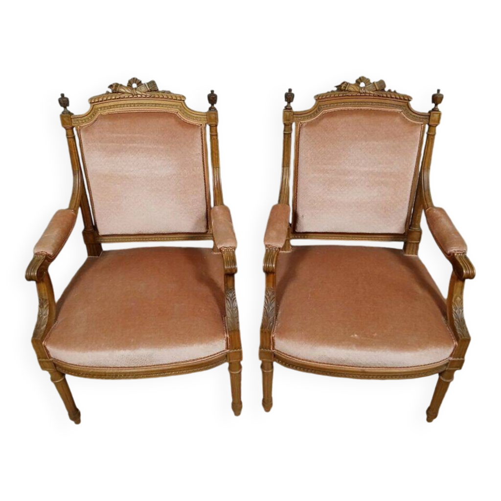 Paire de fauteuils de style Louis XVI en noyer vers 1850 | Selency