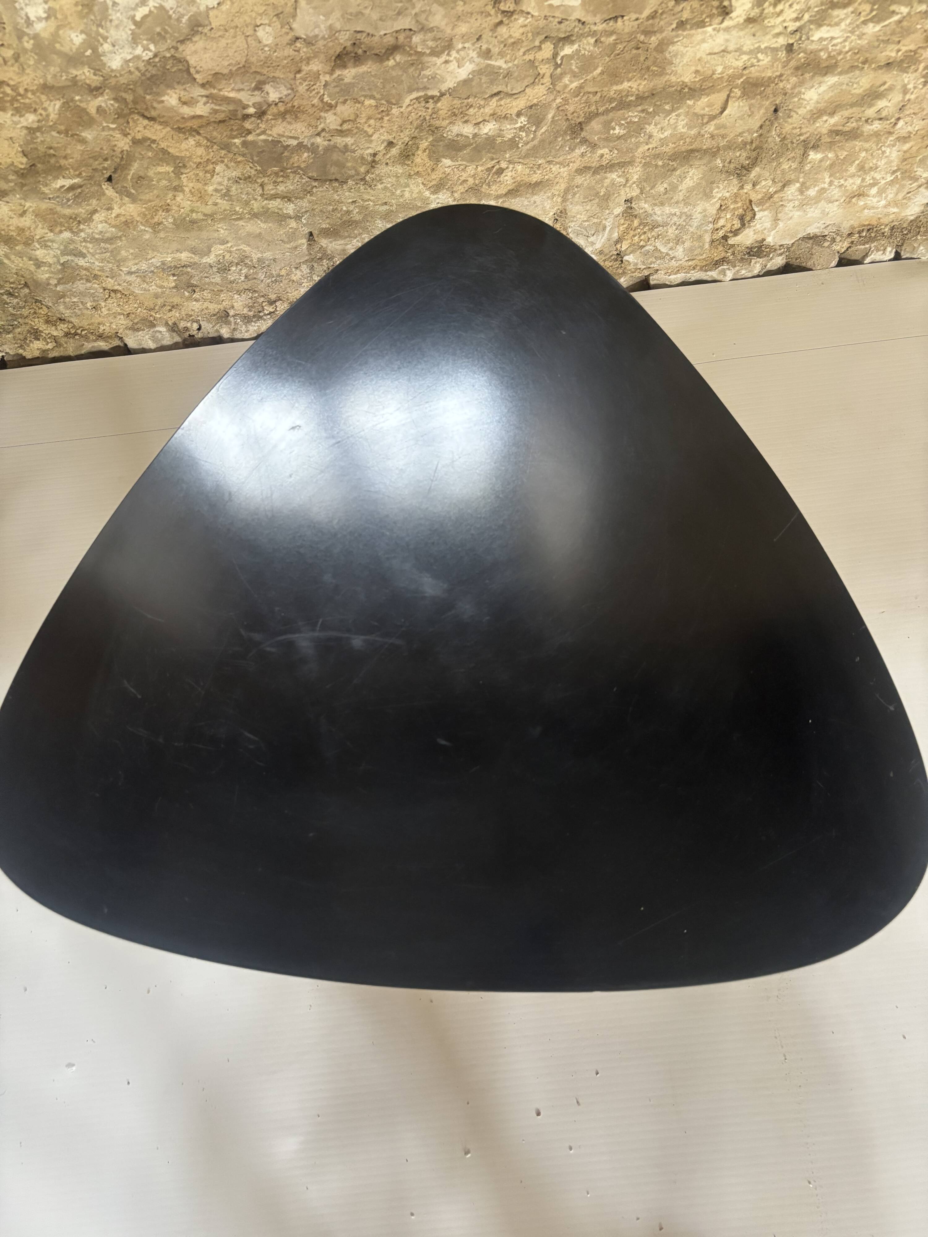 Table basse vintage – Forme libre & piètement triode | Selency