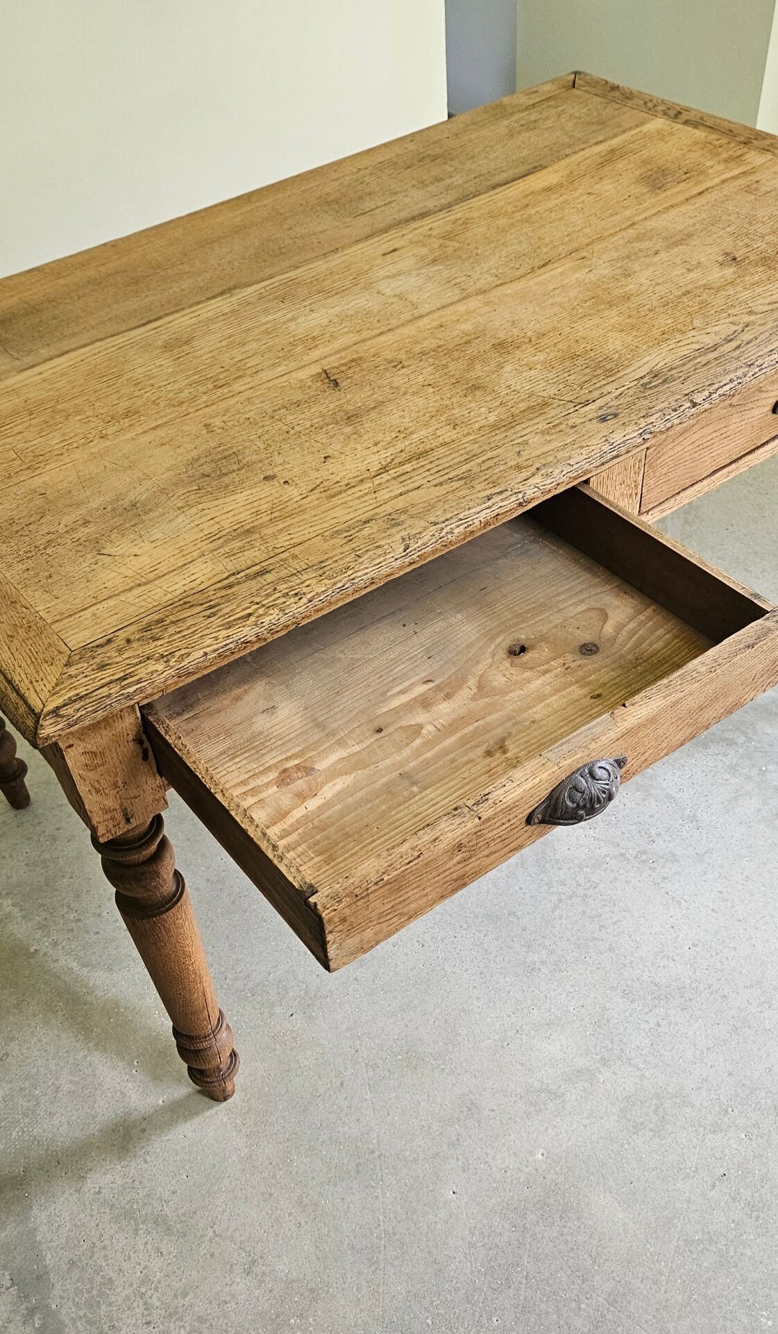 Farmhouse table, solid oak wood, raw finish, shell handles, for 6 ...