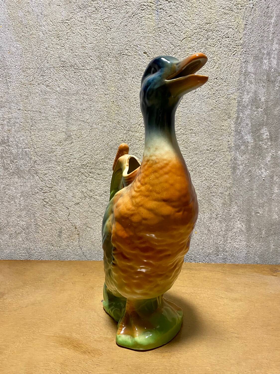 Pichet en barbotine, Canard, manufacture St Clement | Selency