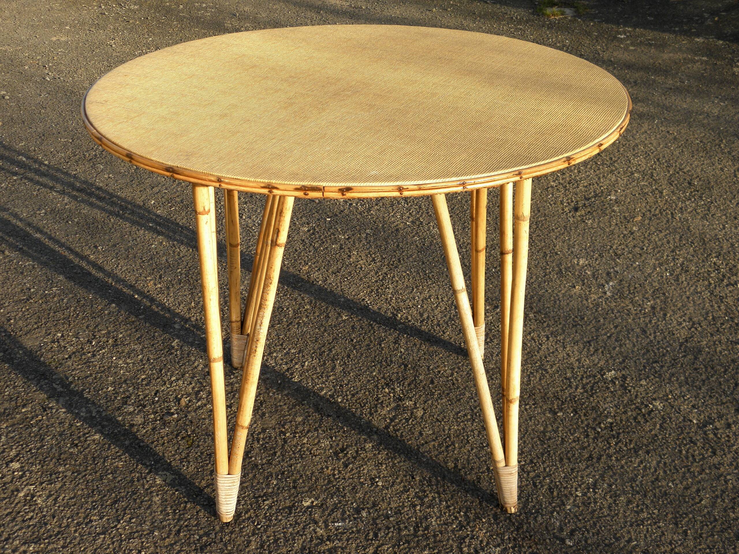 Rattan dining table | Selency