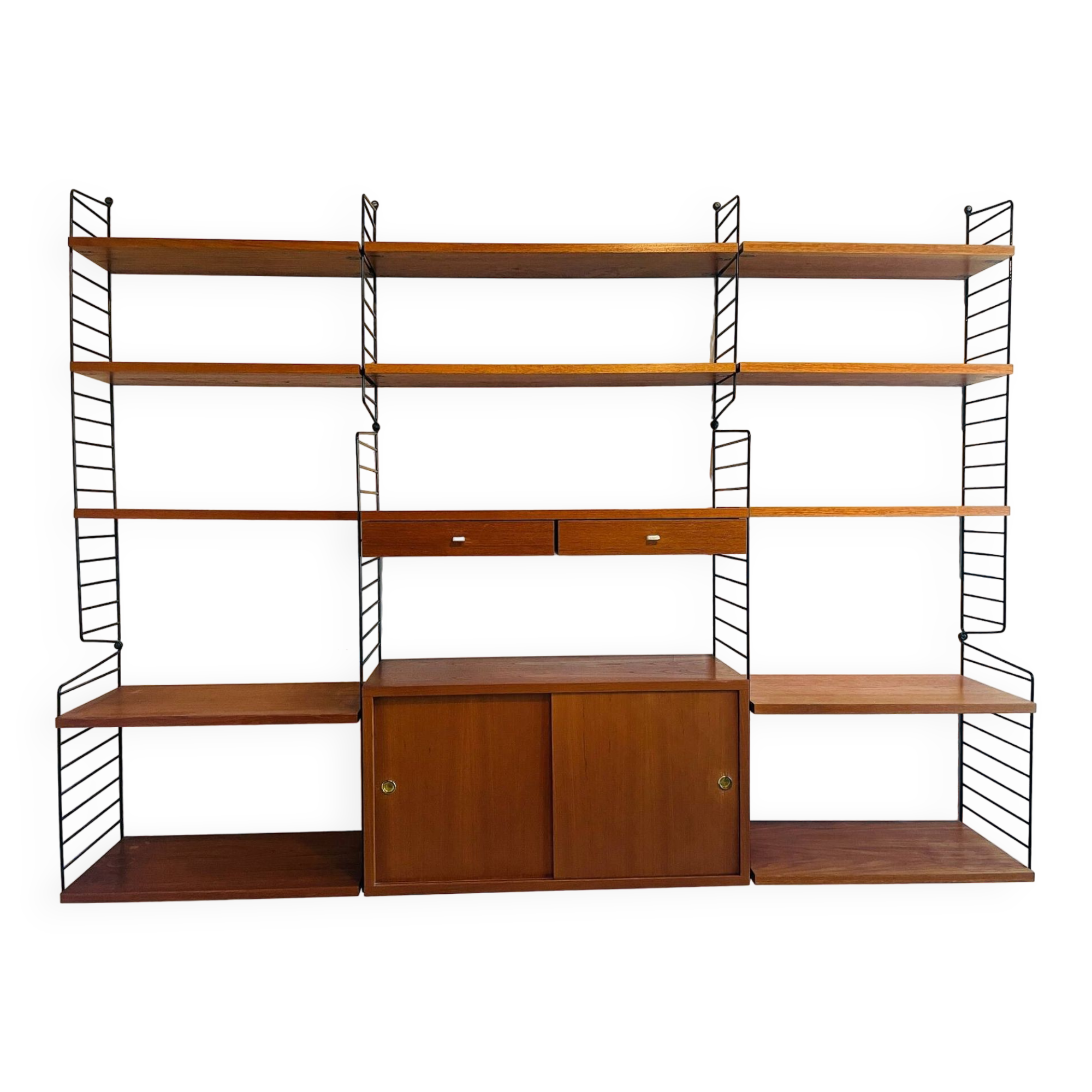 Bibliothèque String Design AB par Nisse Strinning. Design suédois ...