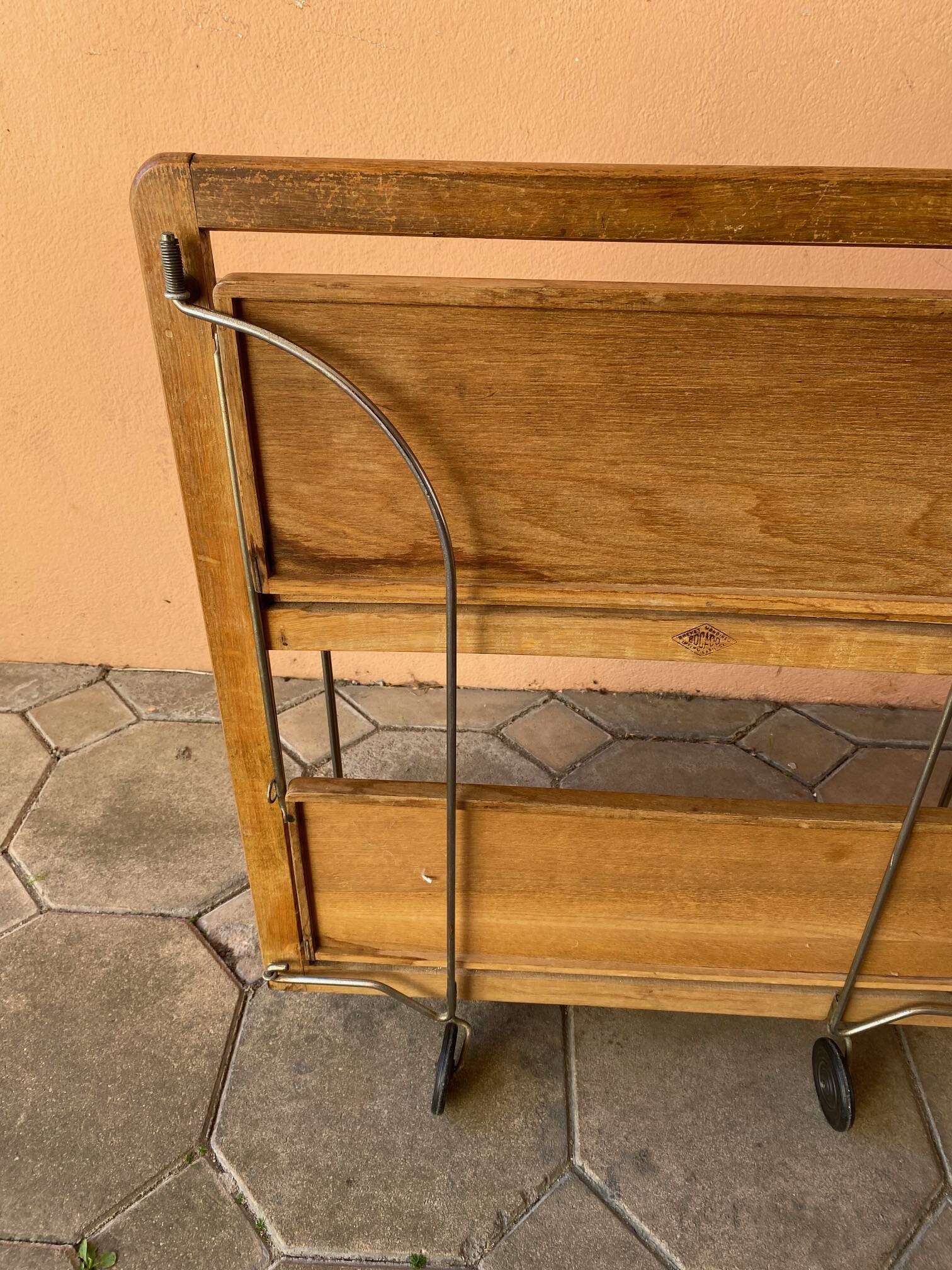 Table roulante Mondineu années 60 pliante chêne et chrome estampillé | Selency