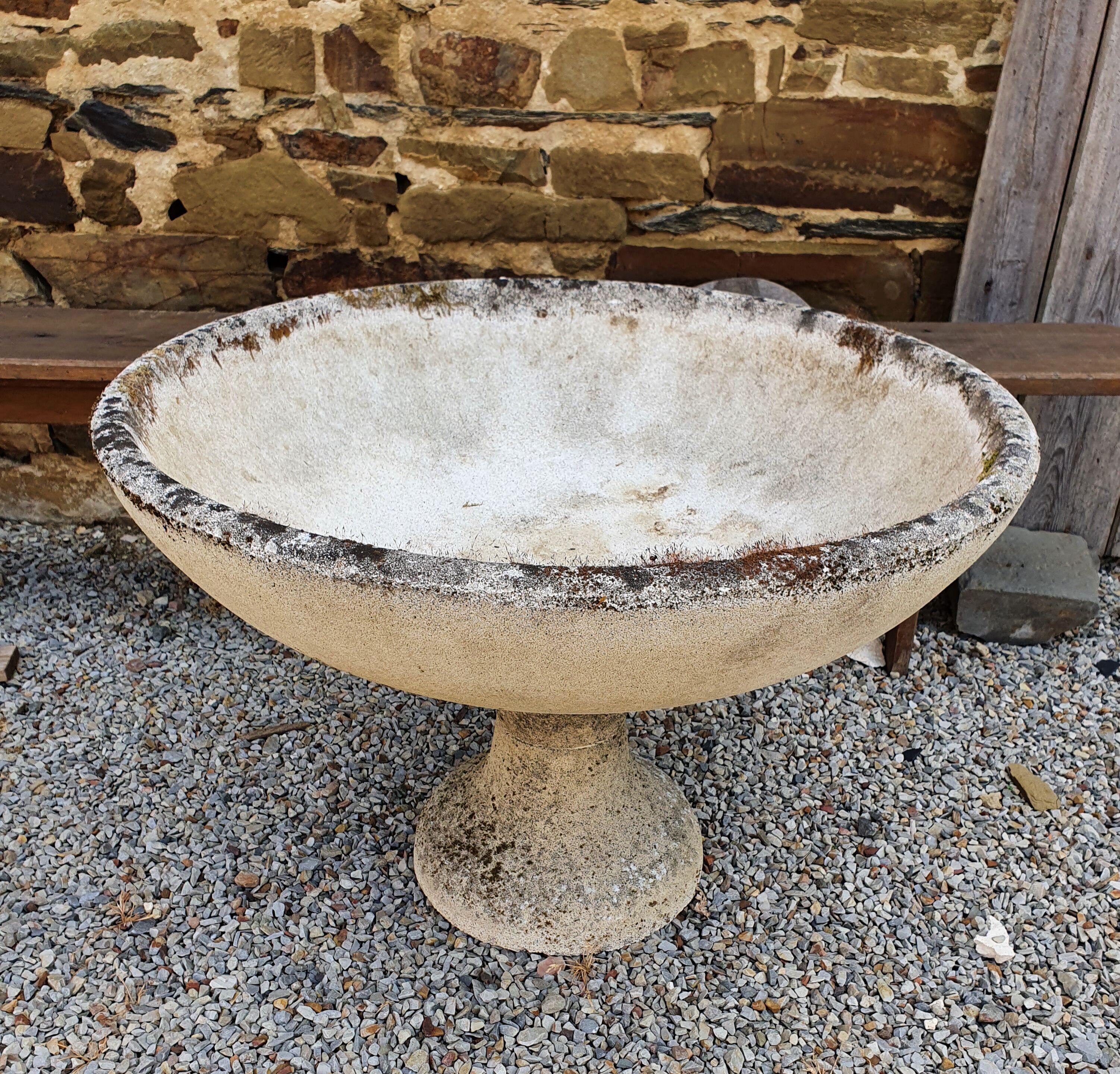 Vasque en pierre reconstituée | Selency