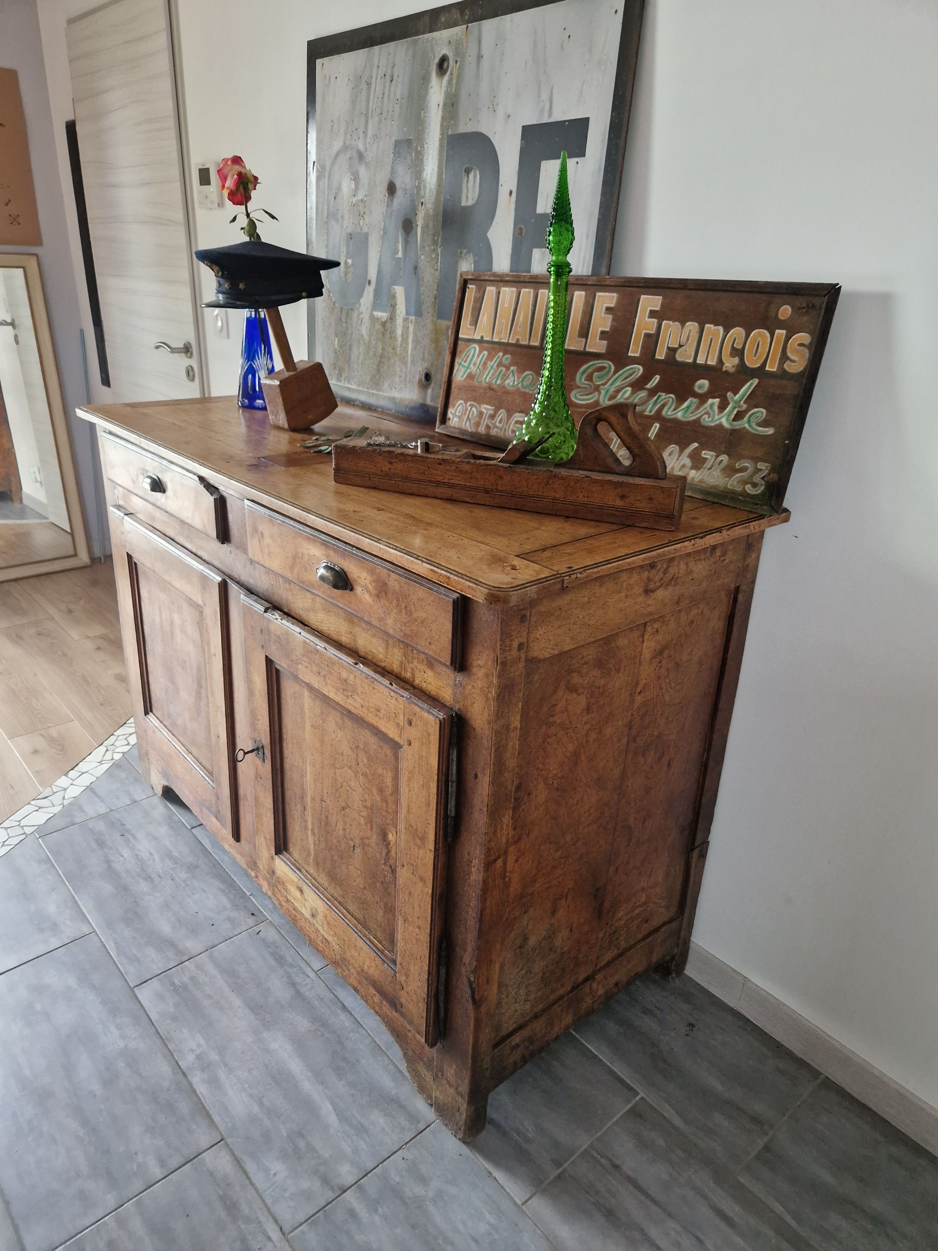 Buffet de campagne XVIIIème en bois massif | Selency