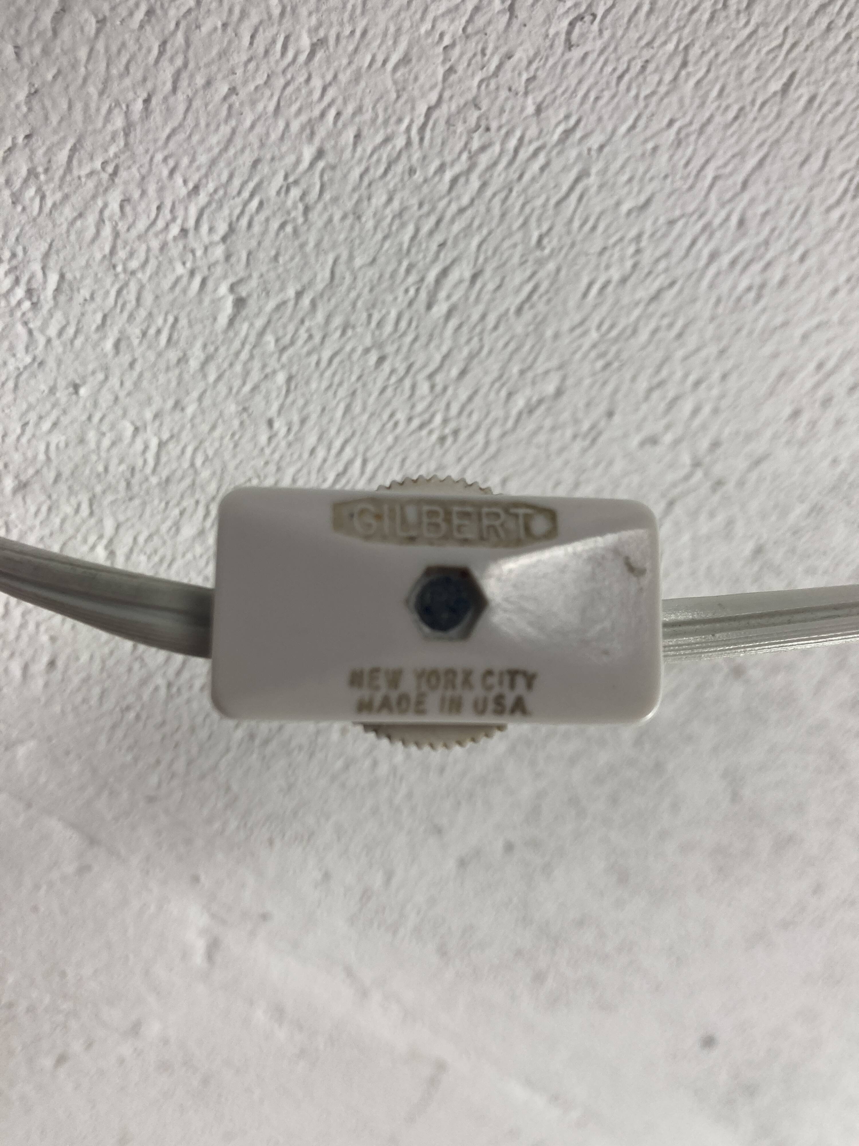 Applique Uchiwa éventail en rotin par Gilbert, New York City, USA 1960 ...