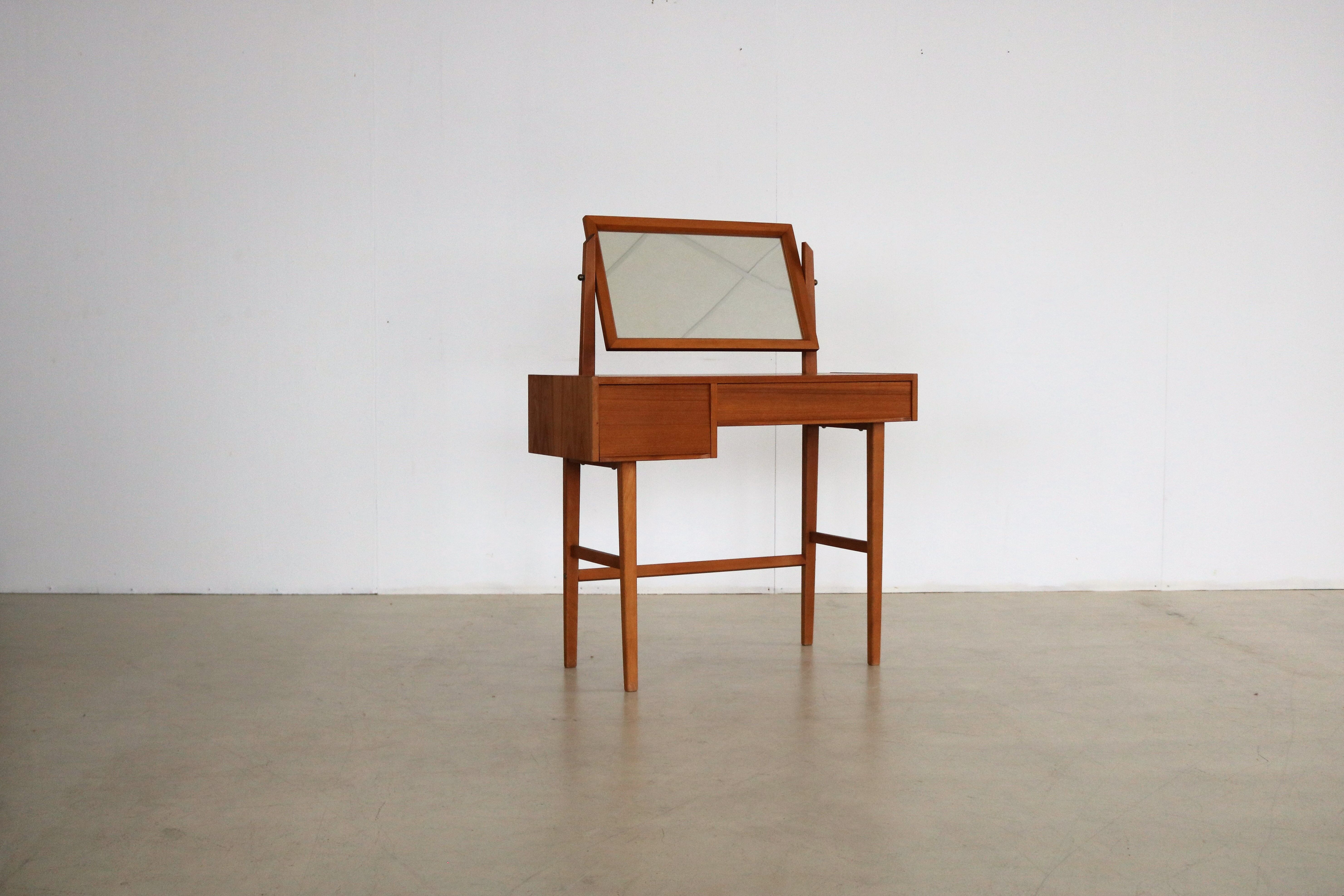 Coiffeuse vintage, années 60, Suède | Selency