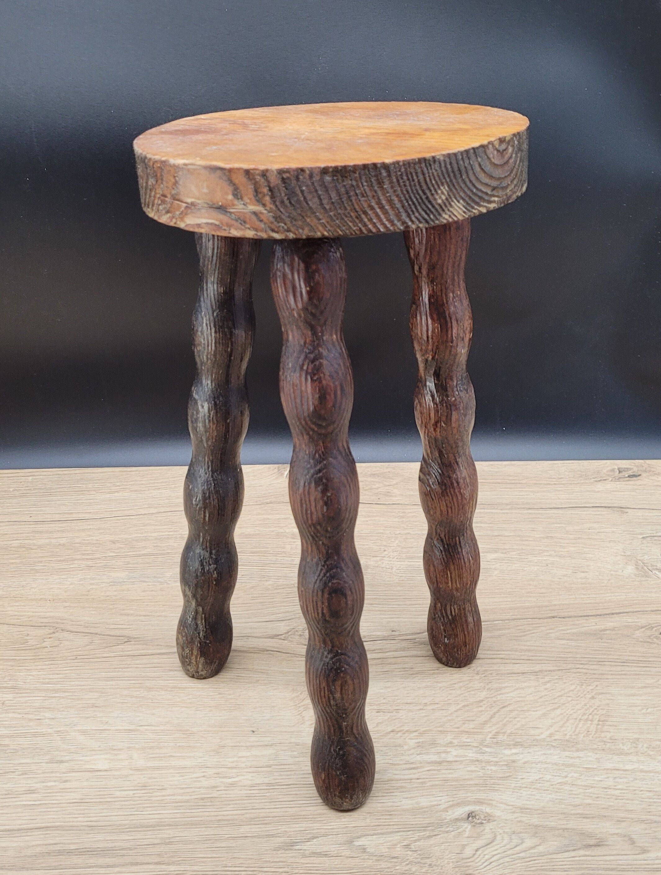 Tabouret tripode bois tourné | Selency