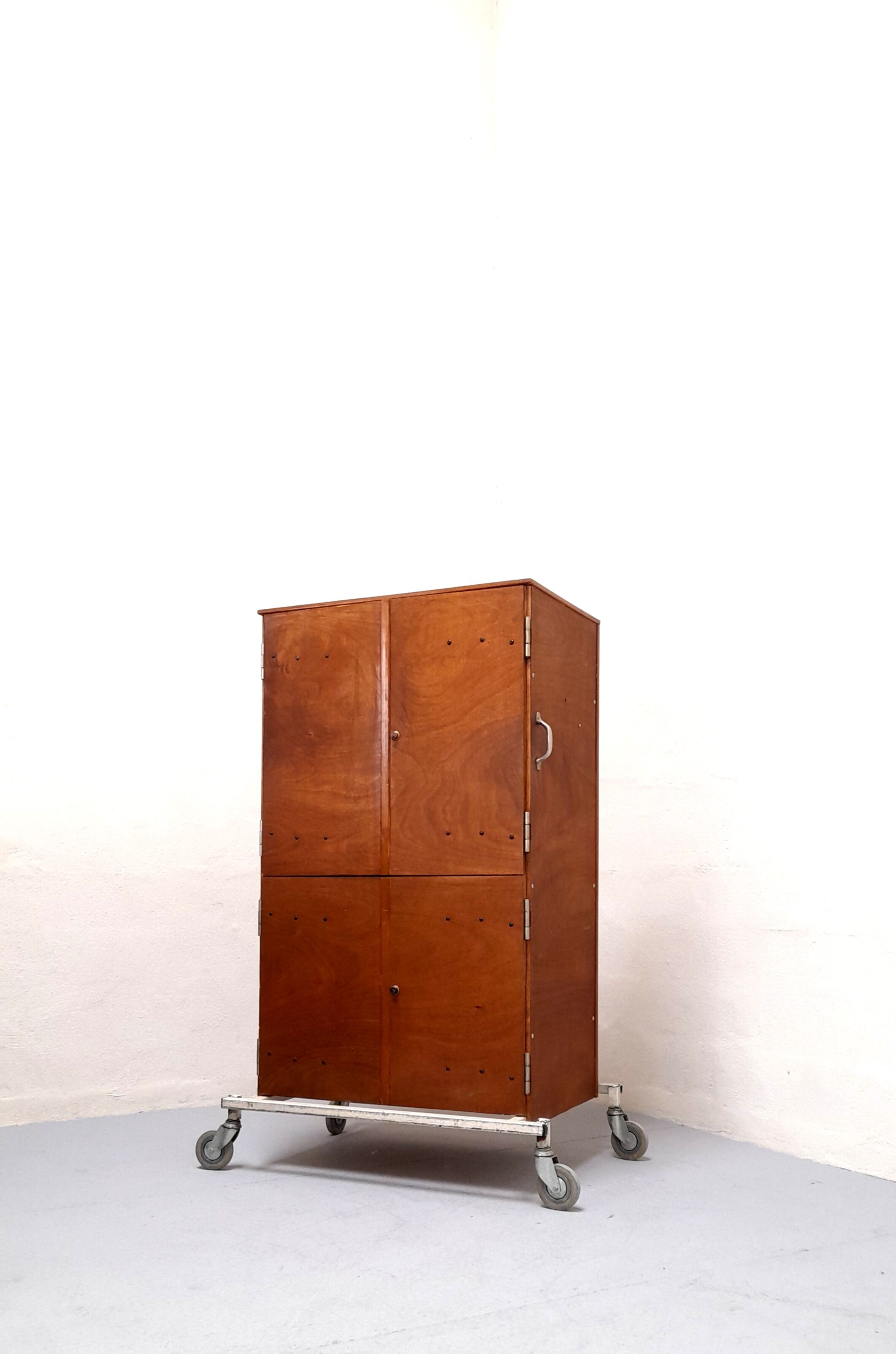 Sitemapcdatahttpshauscellcare1compatin A Roulettes Vintage