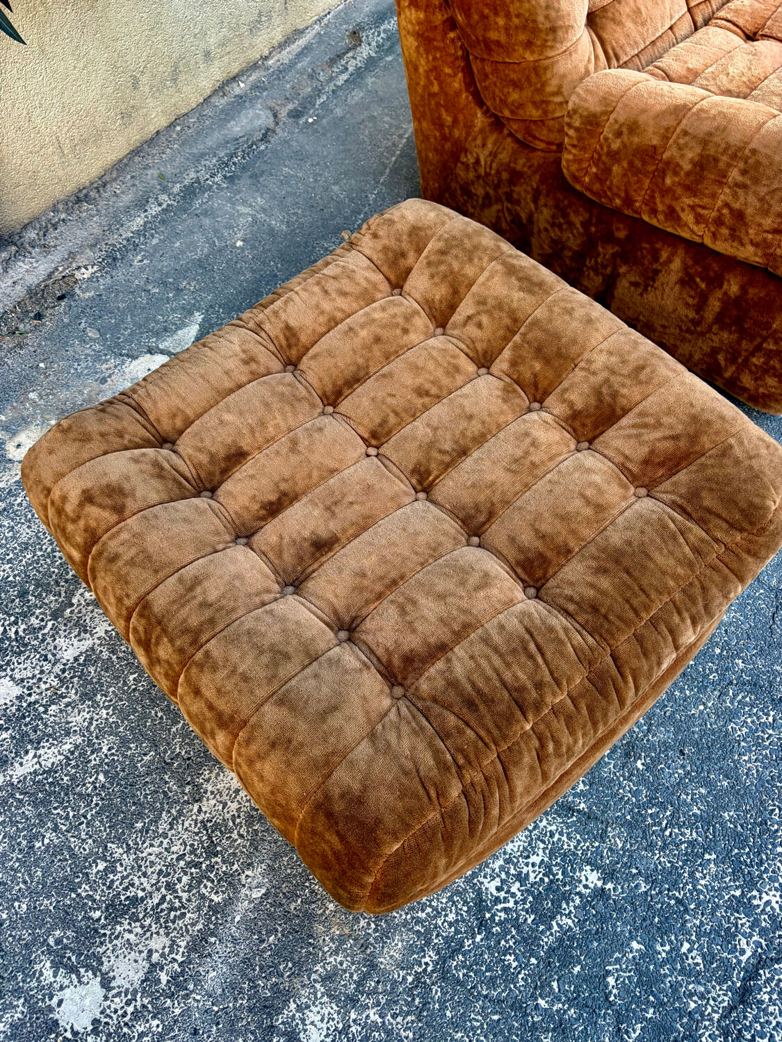 Chauffeuse/pouf en velour marron année 70/80 vintage | Selency