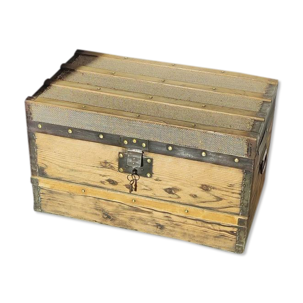 Malle, coffre ancien en bois du XIXème siècle | Selency