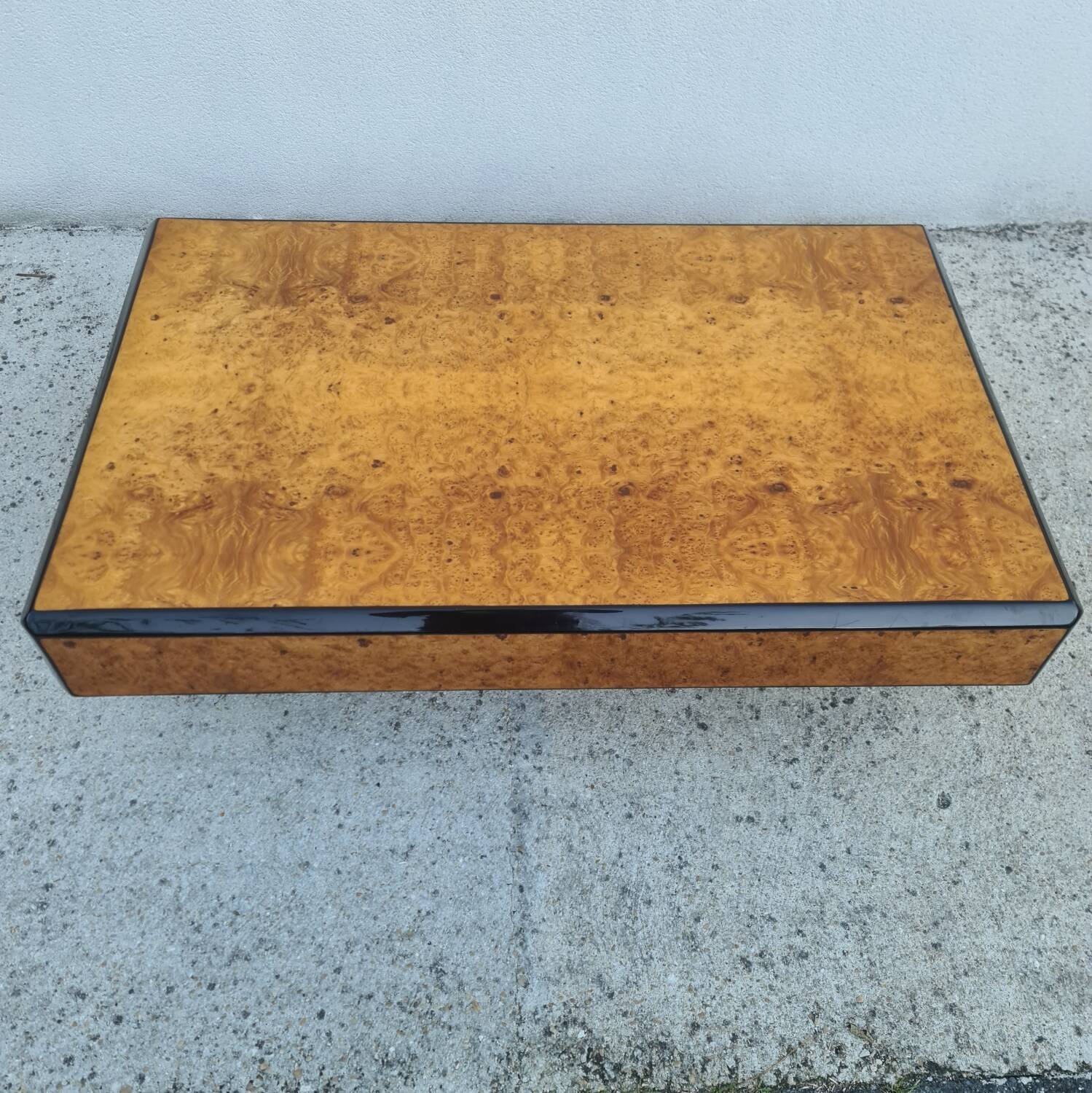 Table basse Roche Bobois 1970 en Loupe d'orme | Selency