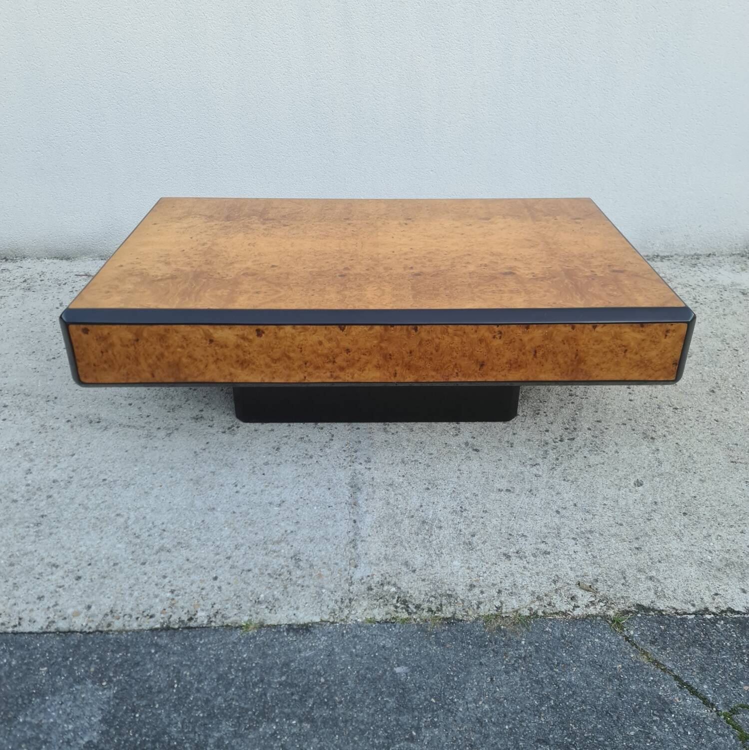 Table basse Roche Bobois 1970 en Loupe d'orme | Selency