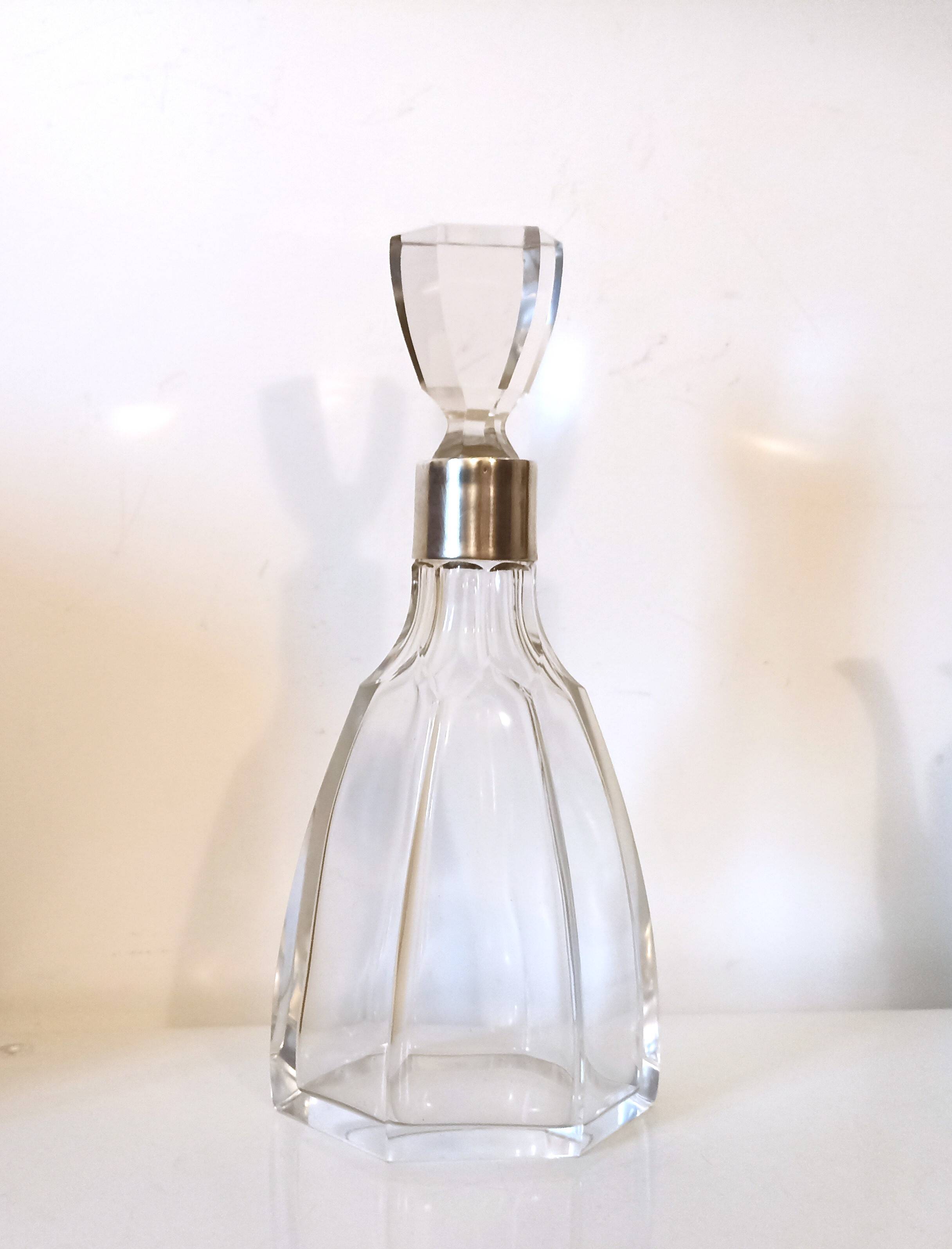 Carafe ancienne en cristal col en étain | Selency