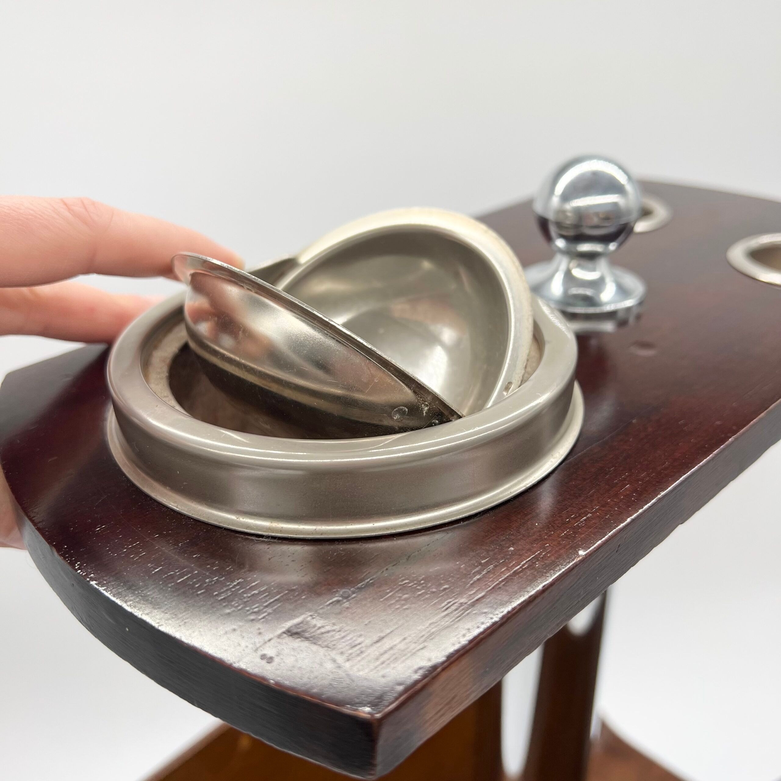 Porte-revue « Servizio da fumo » bois / métal — Italie, années 1970 ...