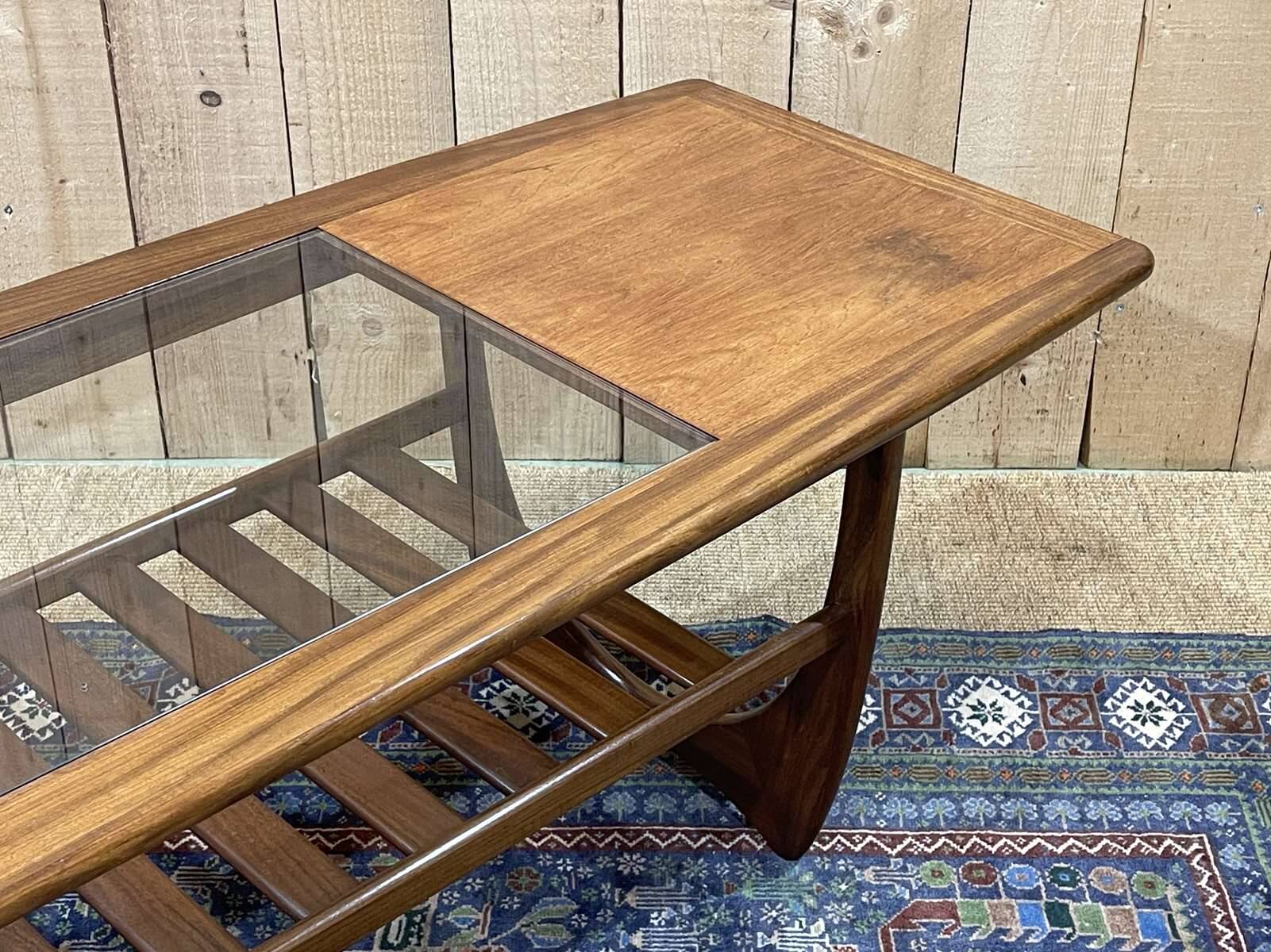 Table basse en teck et plateau en verre de la marque GPlan | Selency