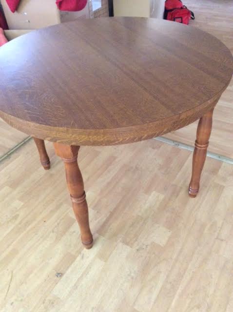 Table ronde avec rallonges intégrées | Selency