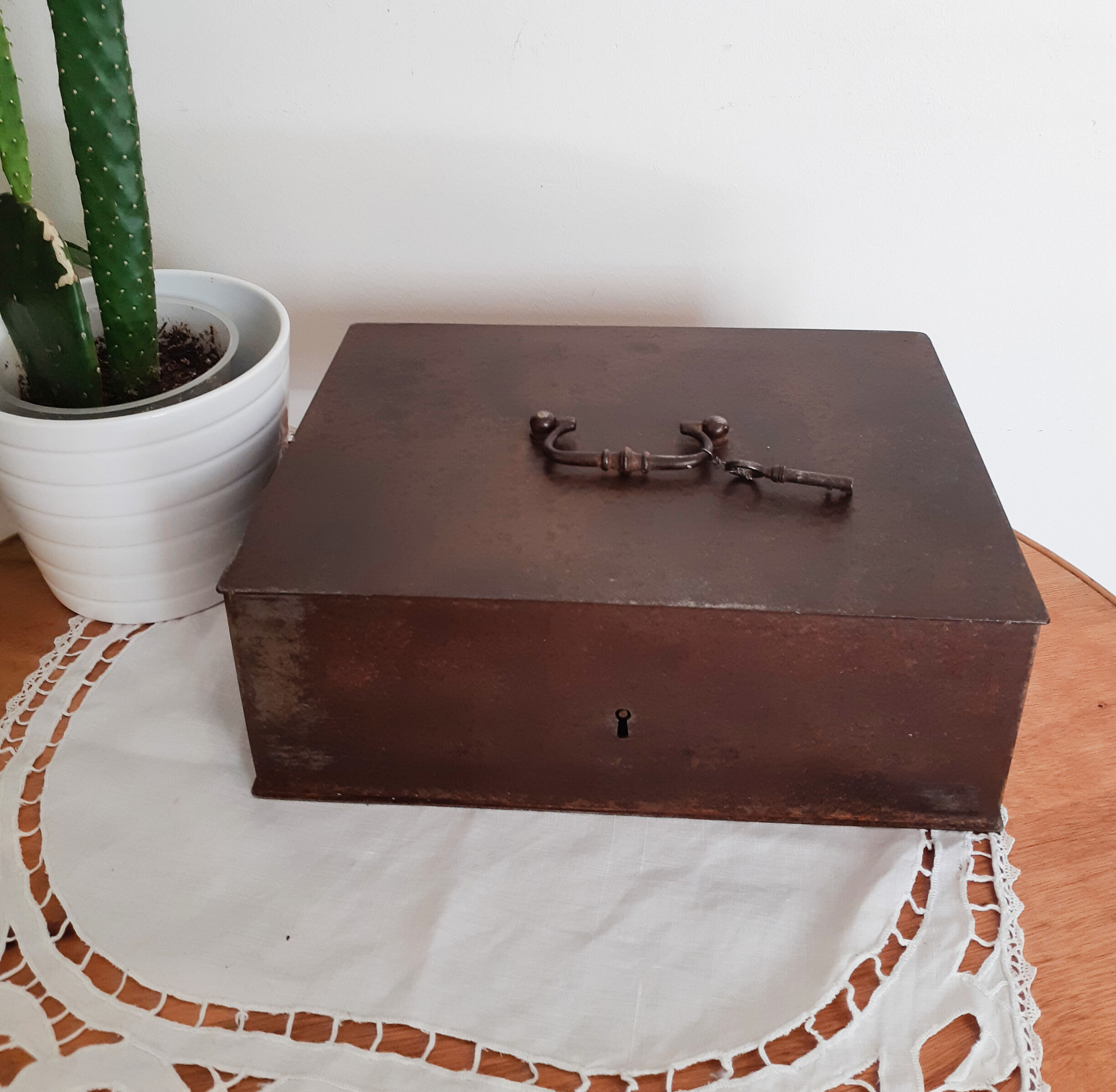 Boite métal à clef, coffre-fort, boite monnaie sécurité, avec sa clef ...