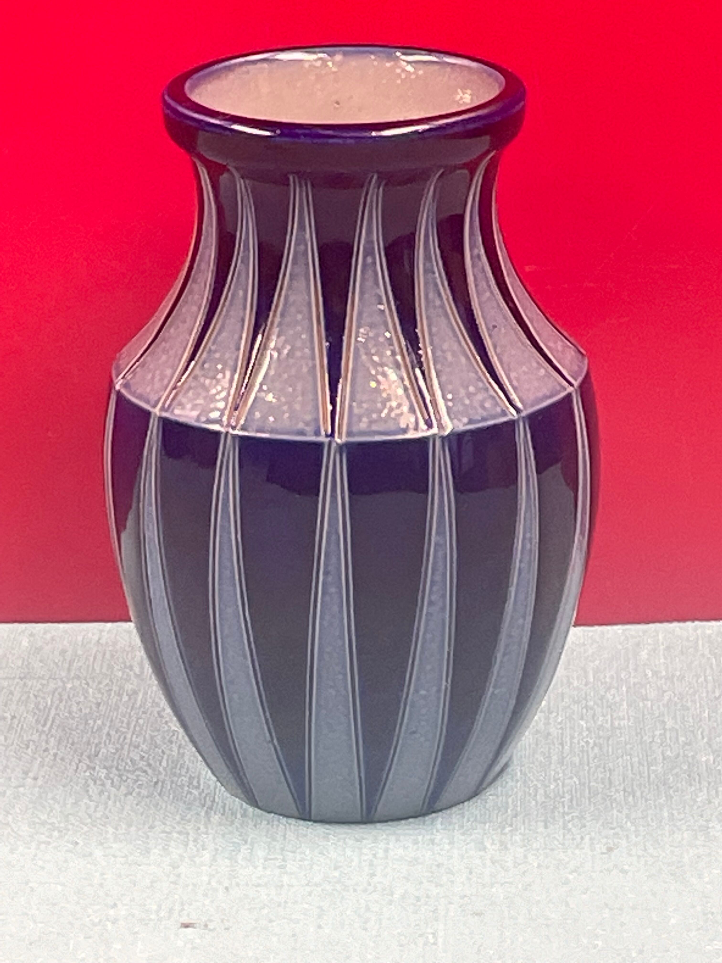 Vase art déco à décor géométrique, signature à identifier - grès d ...