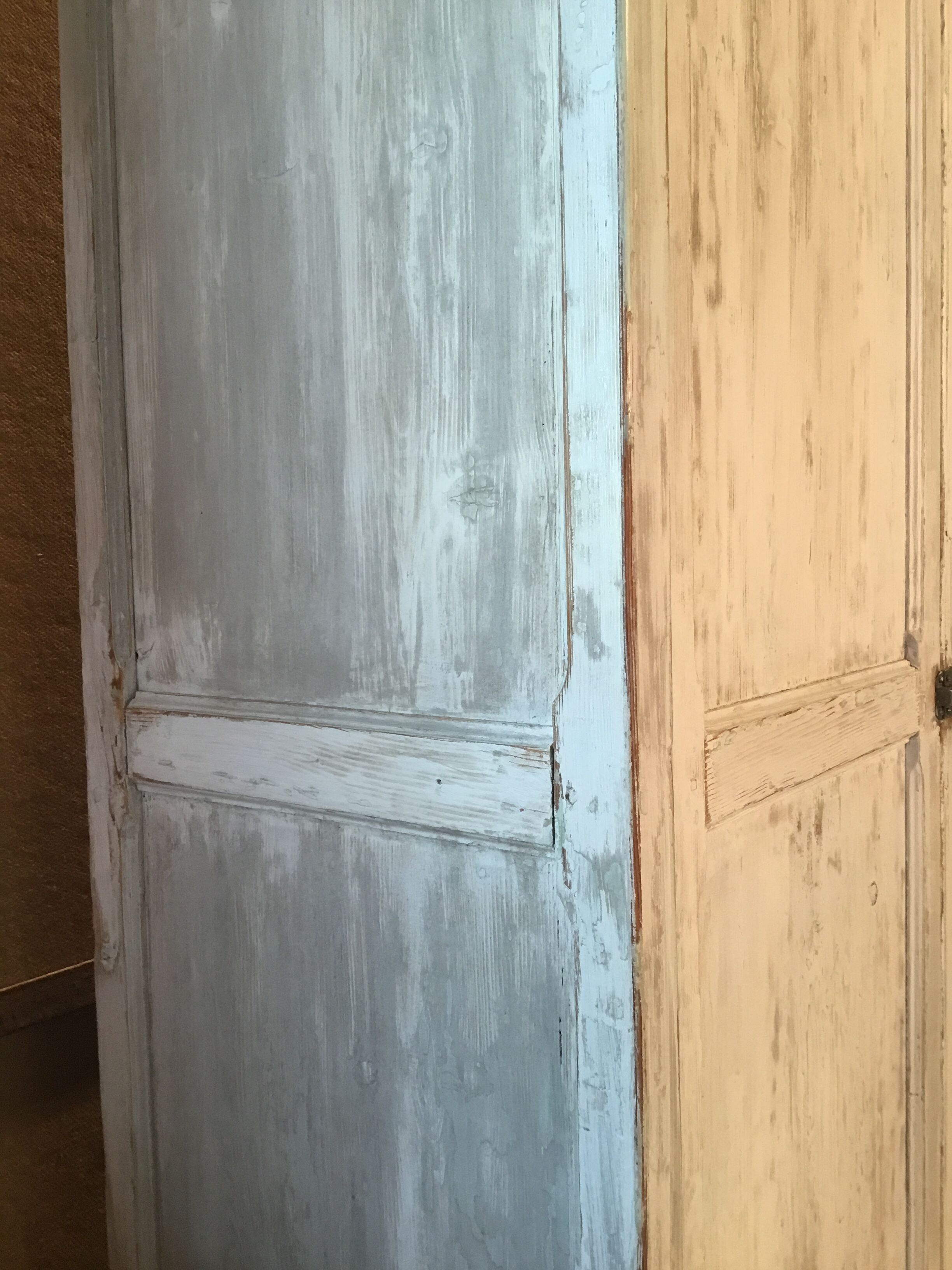 Armoire patinée blanche | Selency