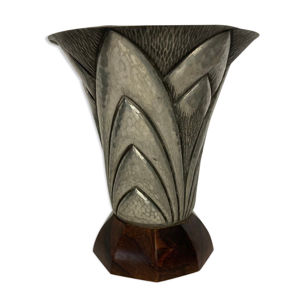 Art déco, vase en étain repoussé signé rené delavan vers 1930 | Selency