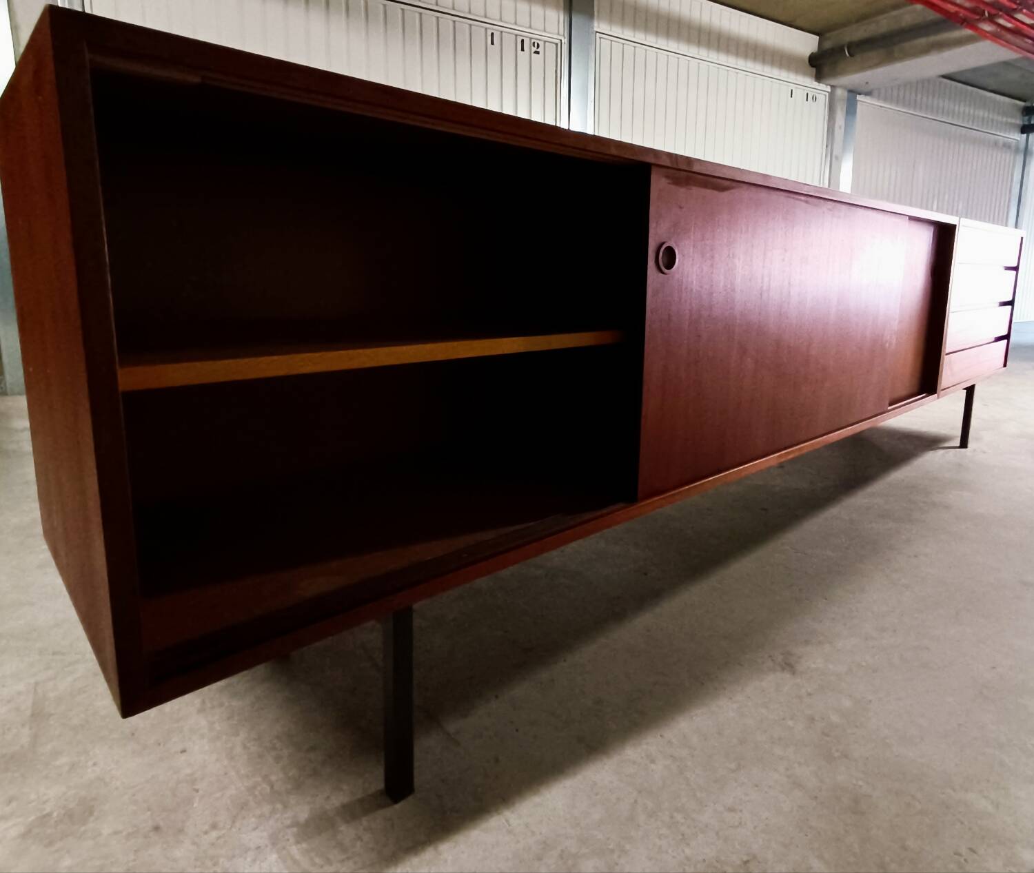 Grande enfilade moderniste par Walter Wirz pour Wilhelm Renz | Selency