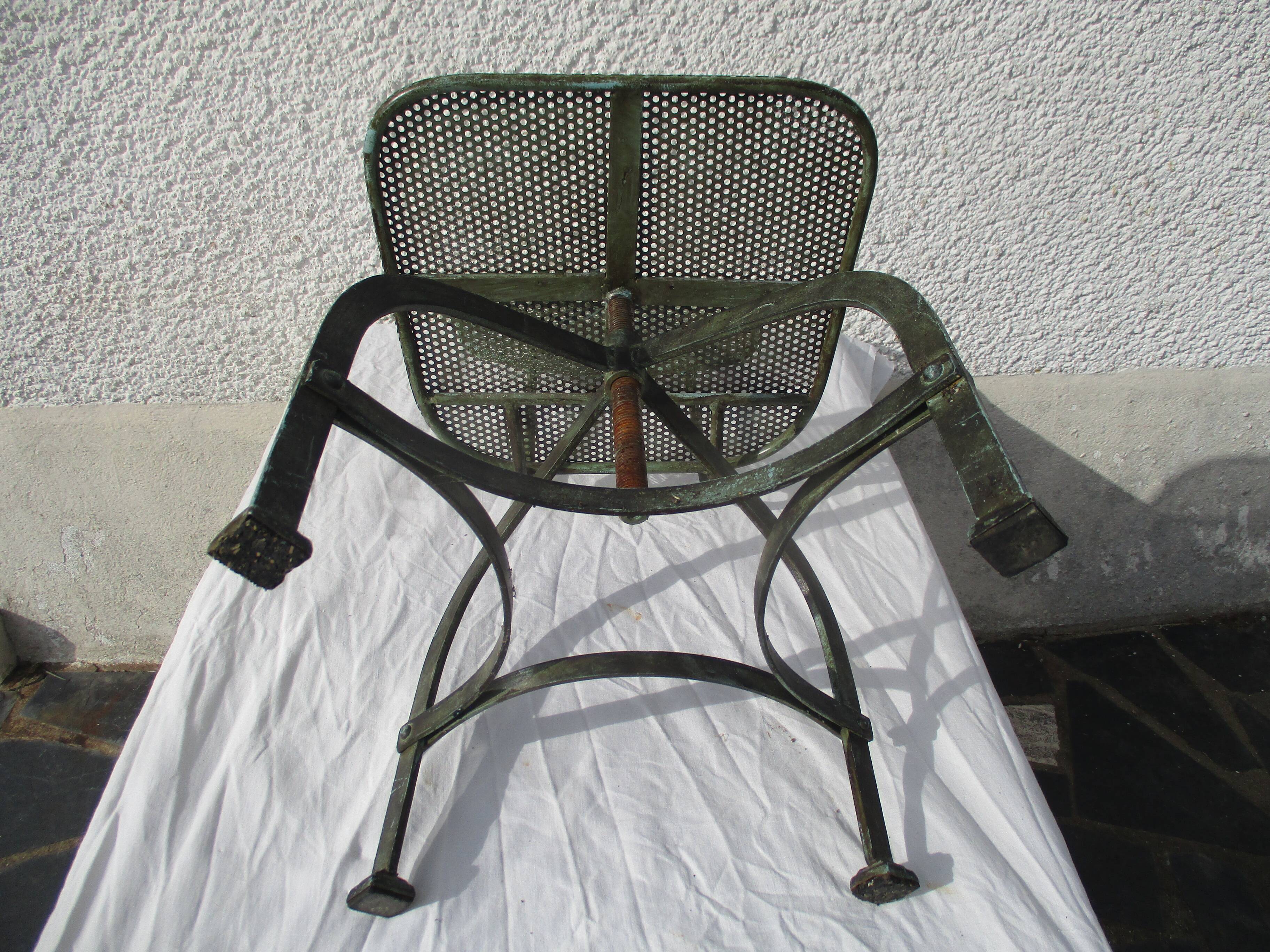 Chaise mesh d'architecte tournante en métal maillé vintage | Selency