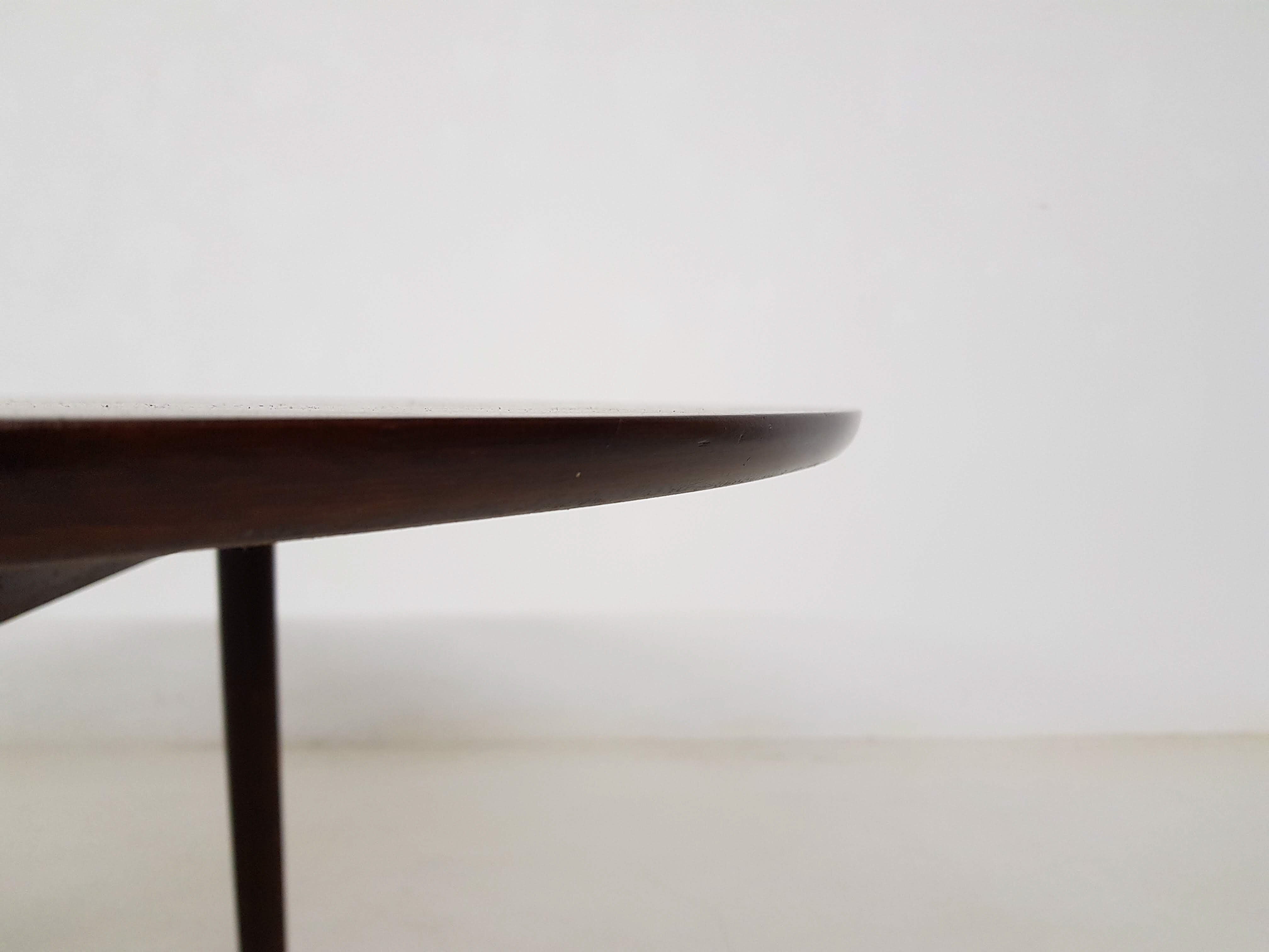 Round rosewood, extendable dining table, The Netherlands, 1960’s | Selency