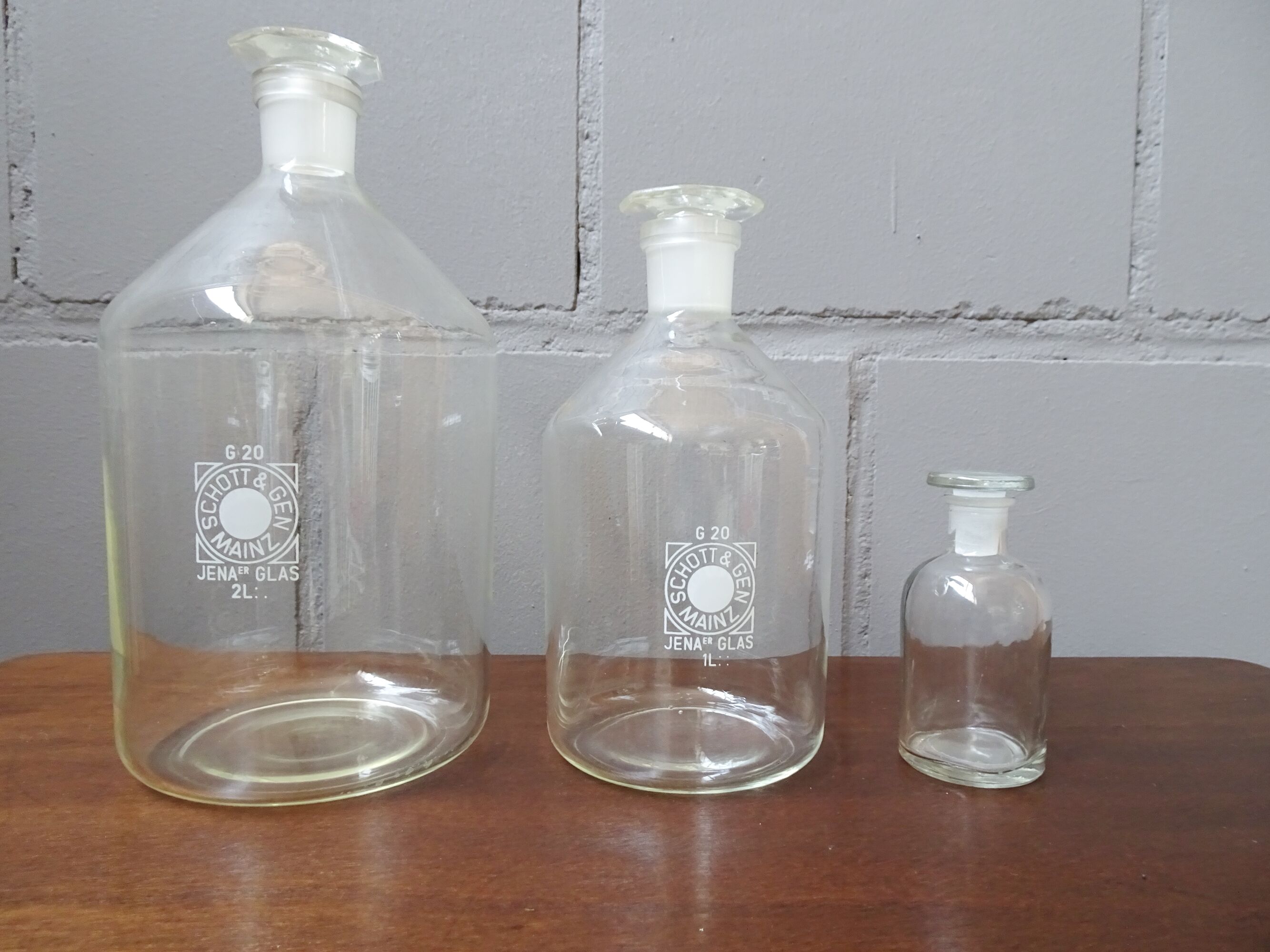 Laboratory glass set Schott and Gen Mainz, Jena glass, pharmacy bottles ...