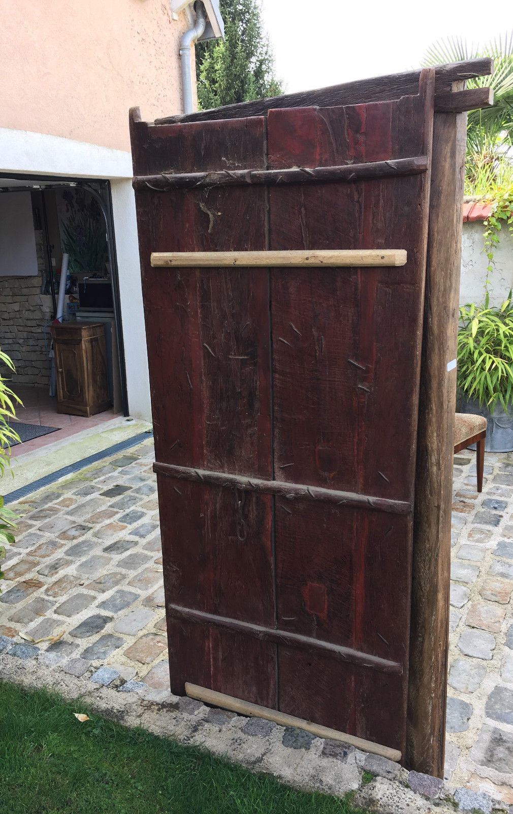 Porte orientale marocaine ancienne en bois à décor de moucharabieh ...