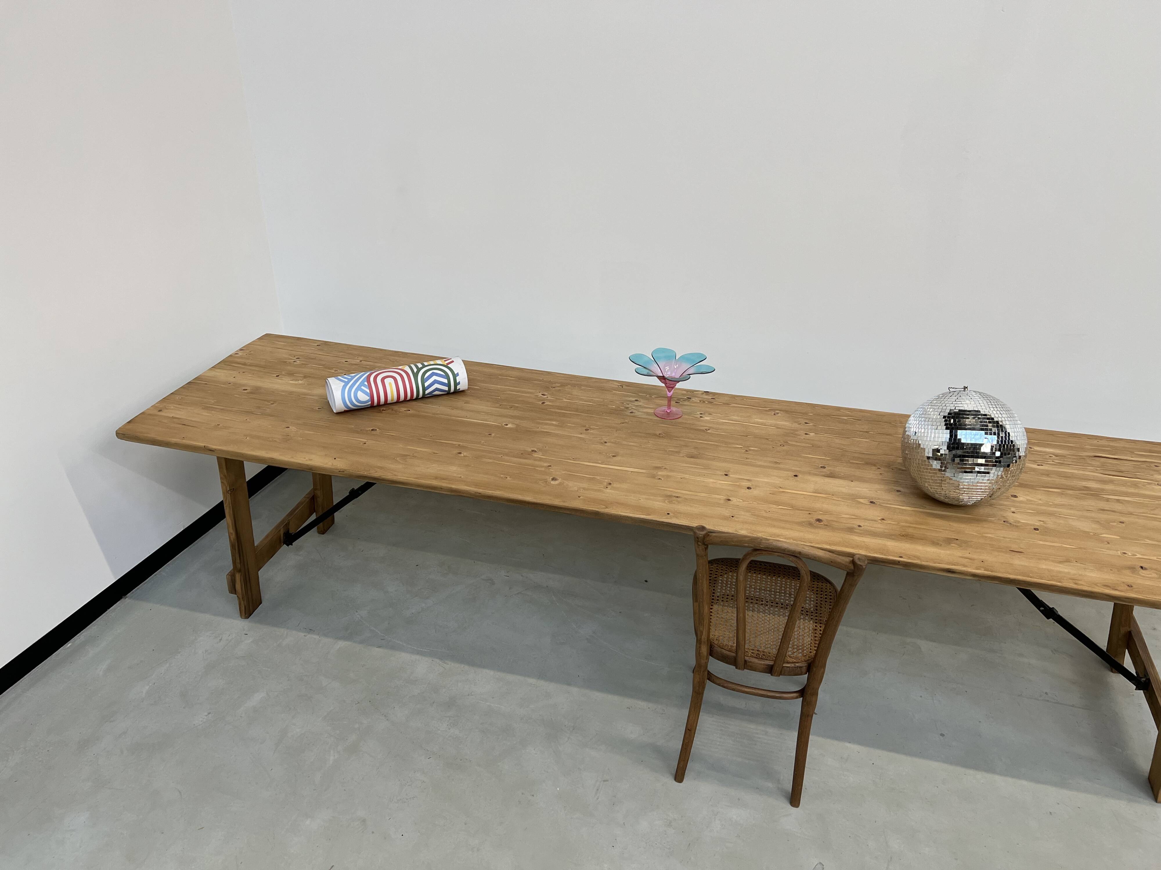 Grande table de guinguette entièrement restaurée et protégée pour l'expérieur | Selency