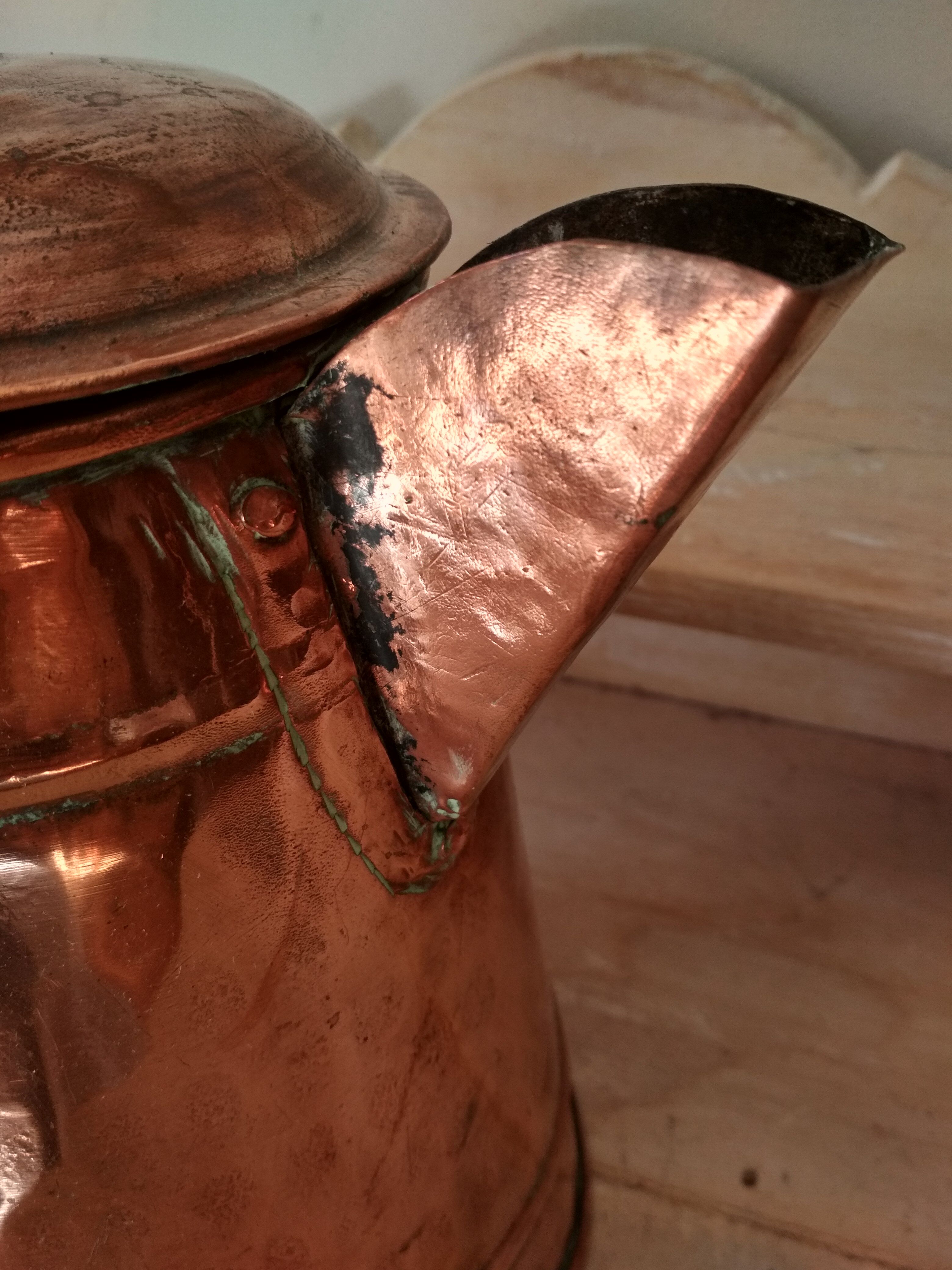 Ancien broc en cuivre, pichet avec couvercle | Selency