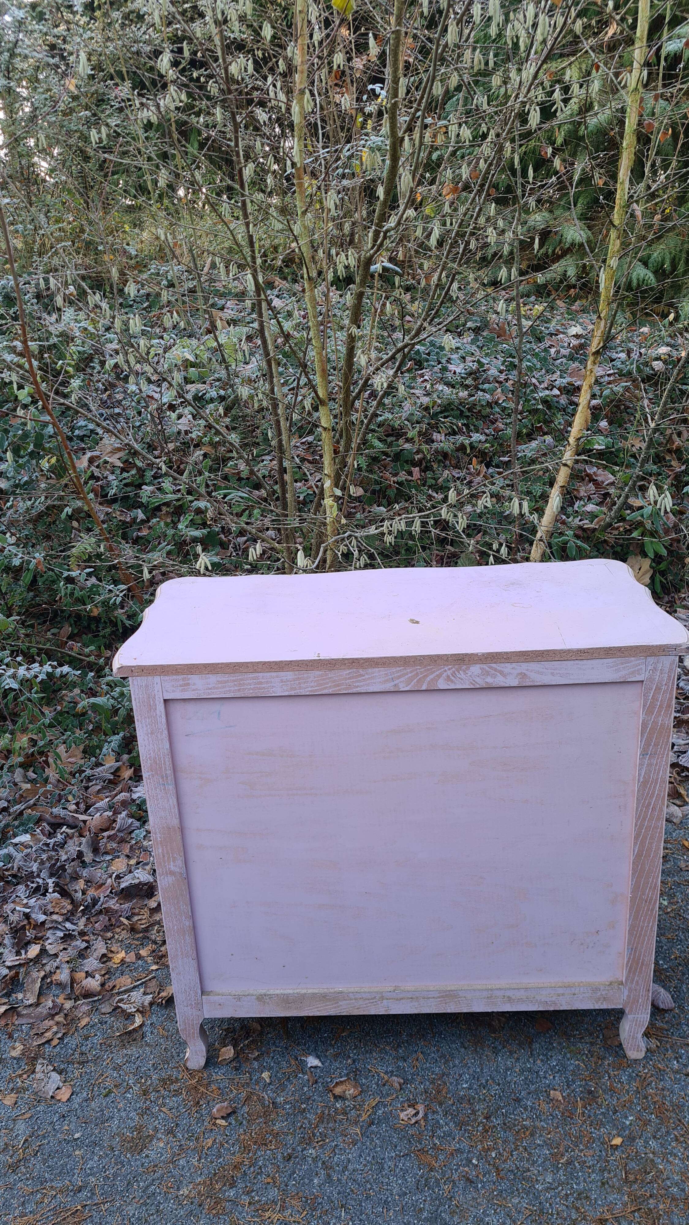 Commode vieux rose en bois | Selency