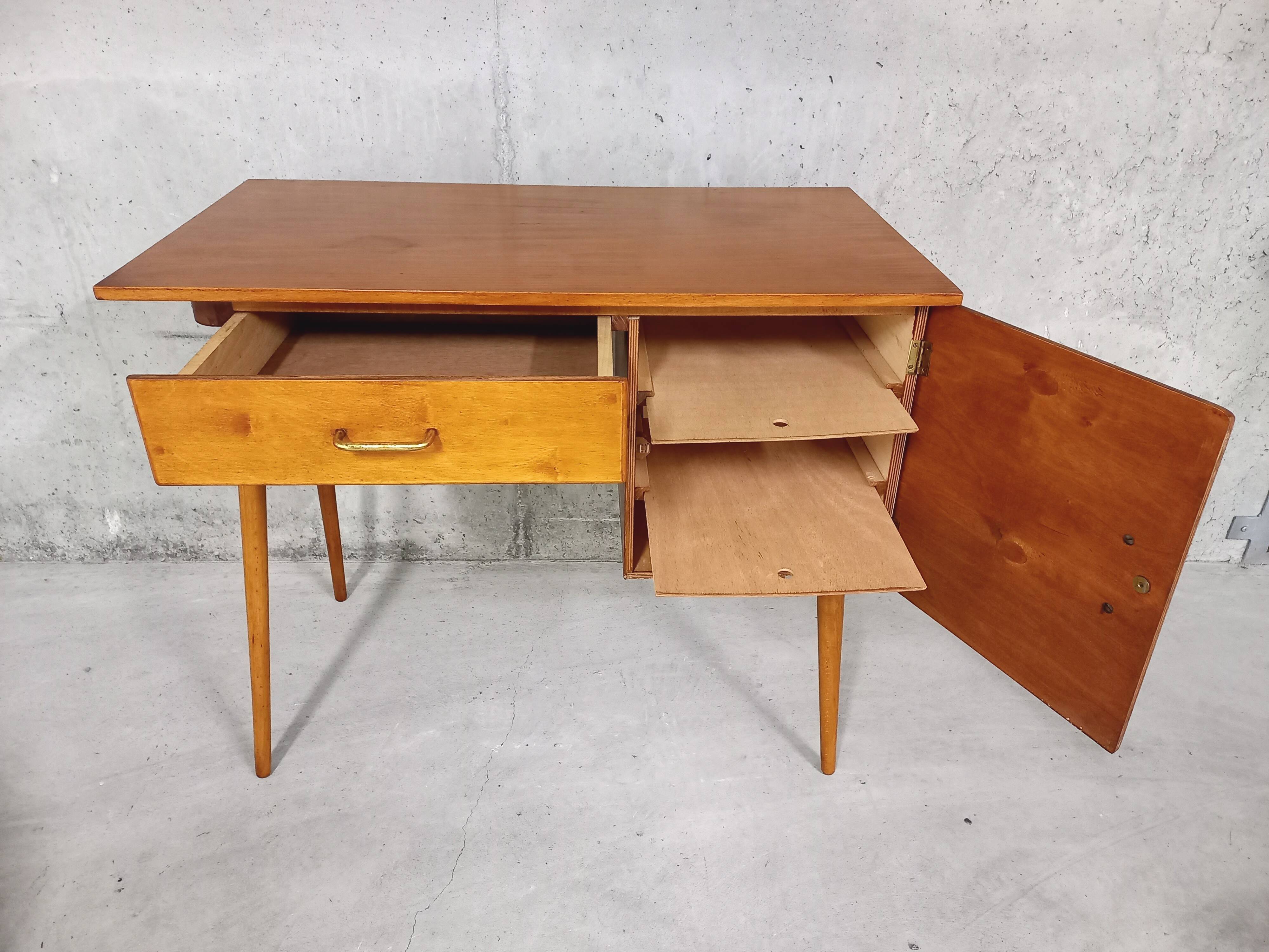 Bureau Baumann vintage en bois années 50 | Selency
