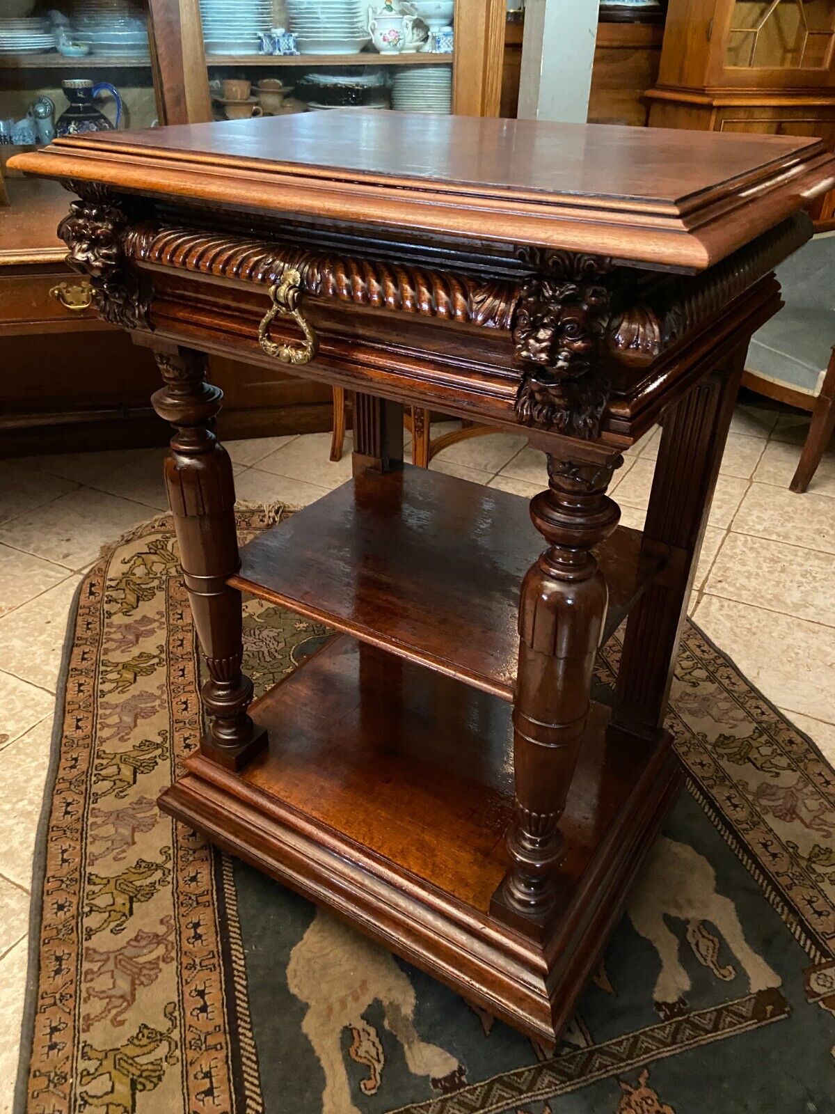 Console XIXe noyer massif de style Louis XIII décor sculpté aux lions ...