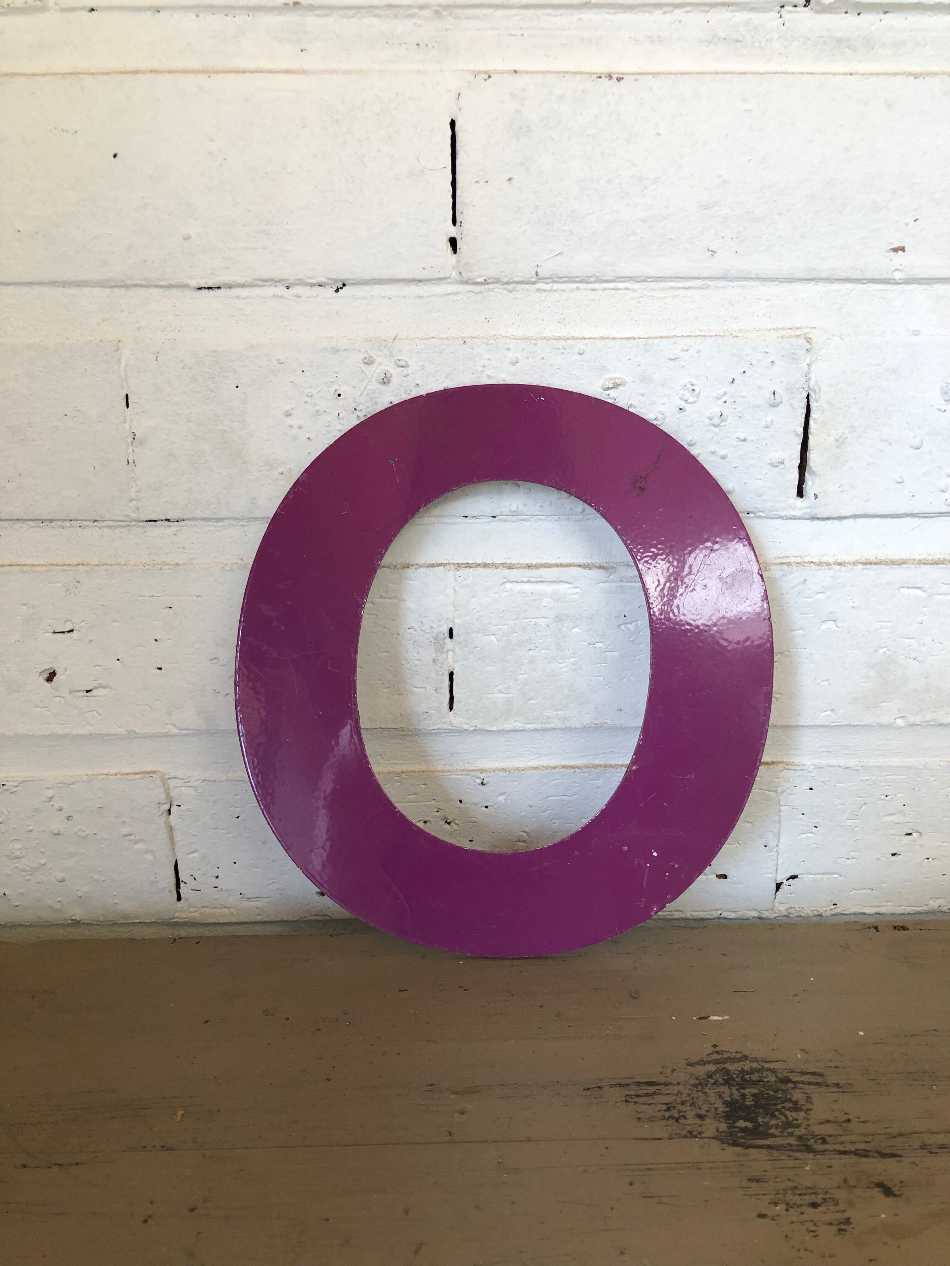 Lettre violette « O » | Selency