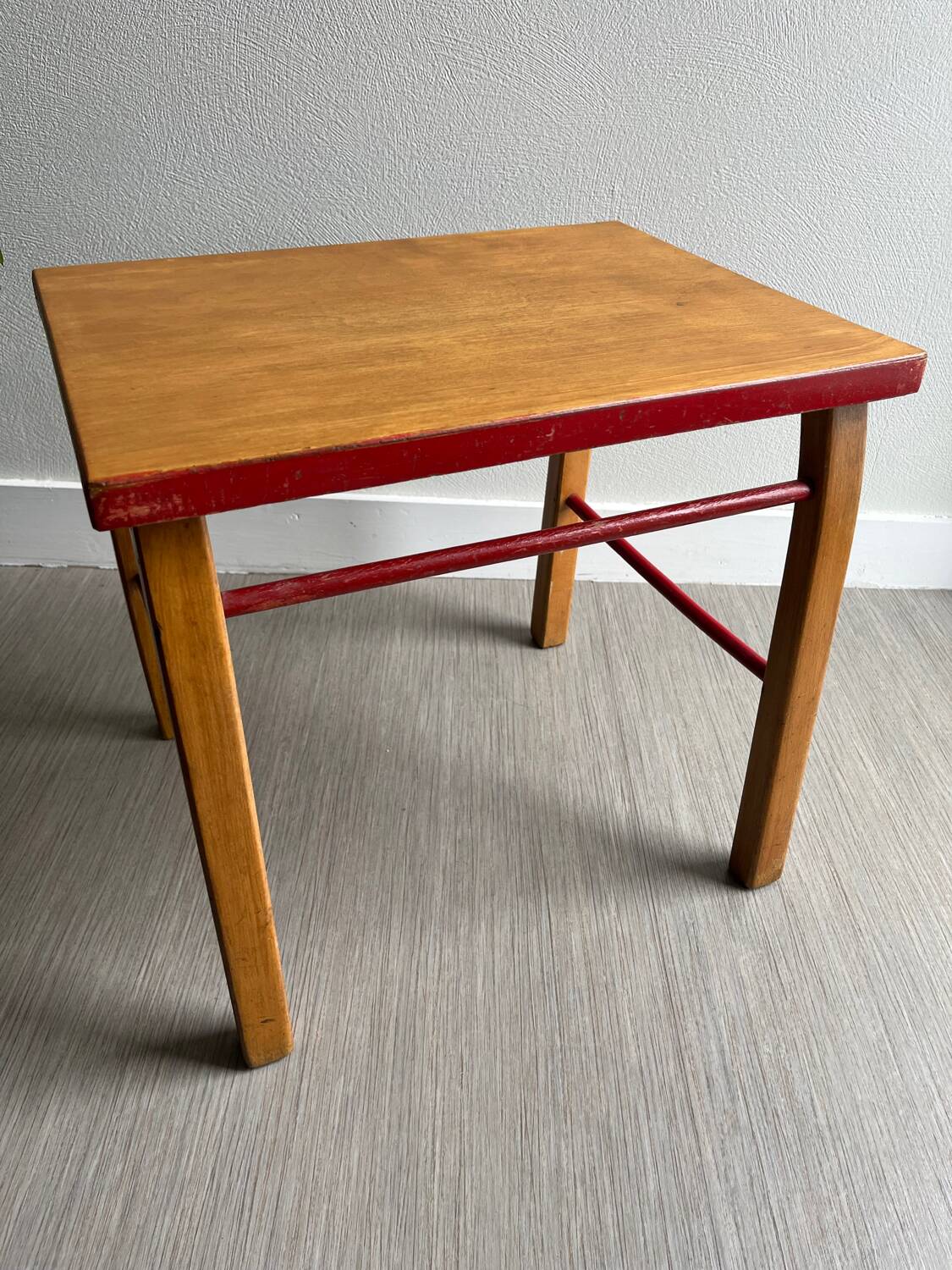 Bureau / petite table Baumann vintage pour enfant | Selency