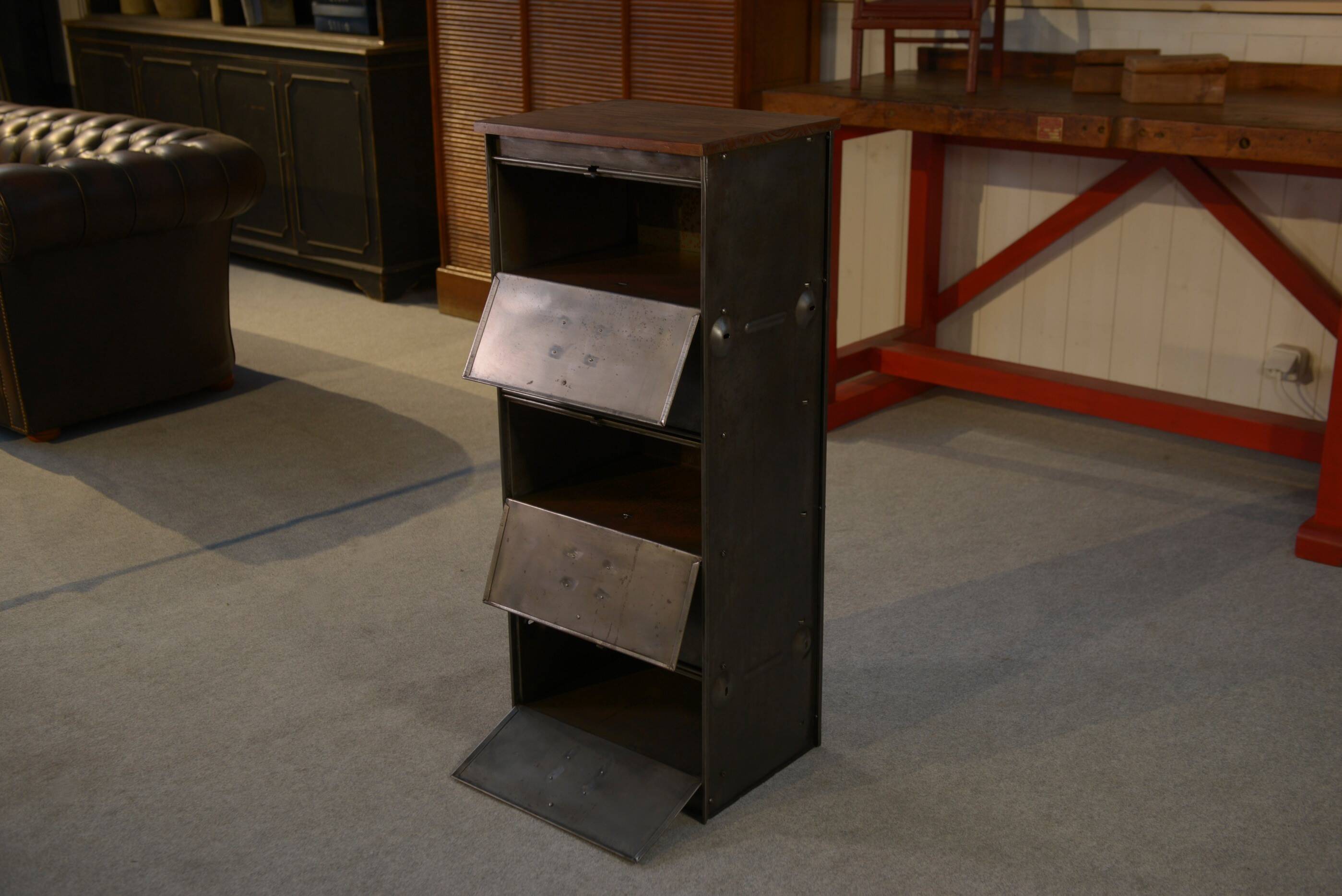 Meuble à clapets Ronéo 1 colonne 5 clapets travail français vers 1950 ...