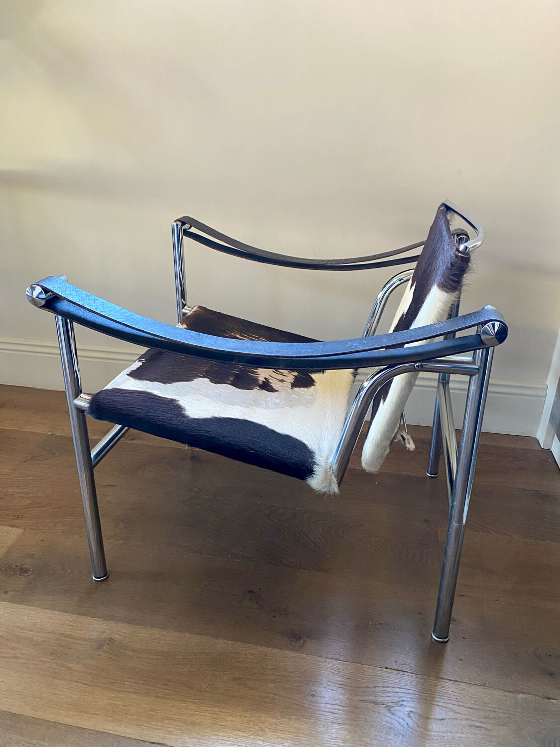 Fauteuil Lc1 le Corbusier première version signée 1960 Cassina en poney ...