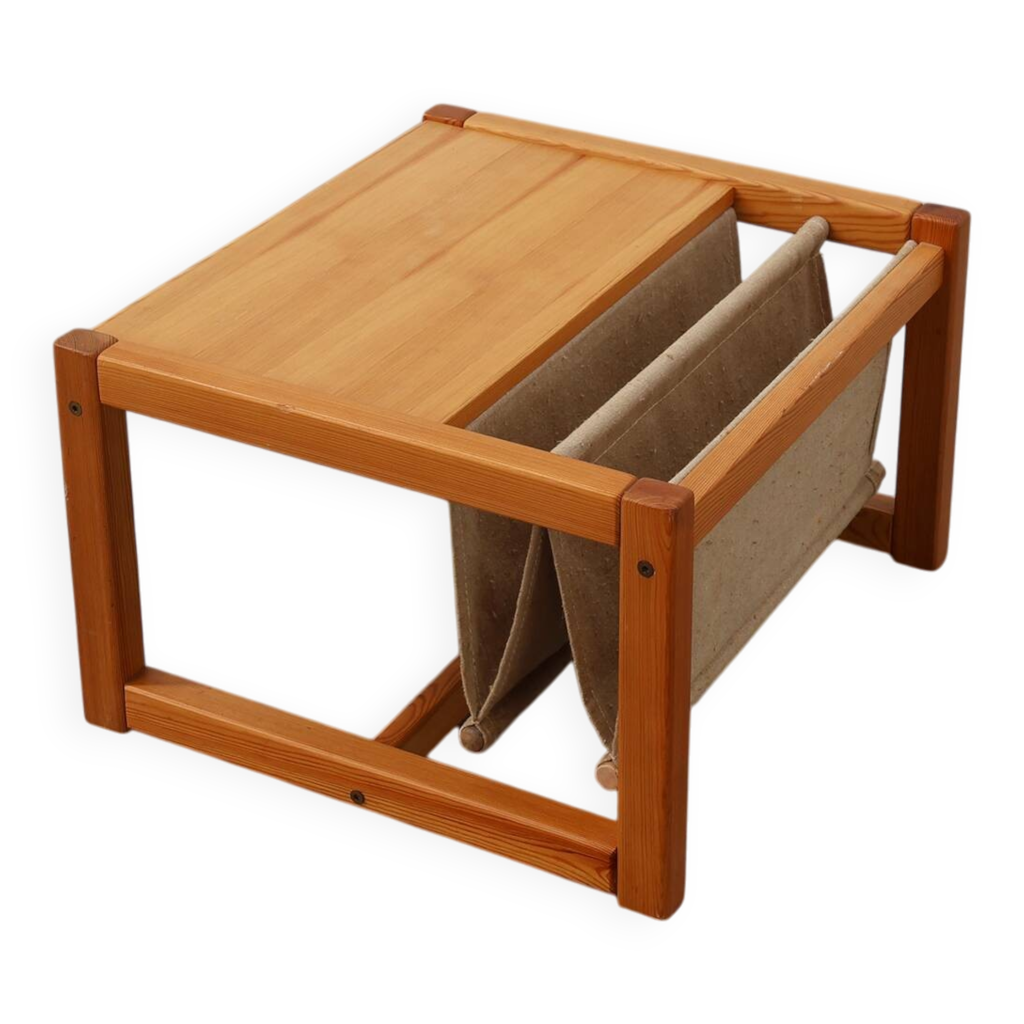 Table basse en pin et lin avec porte-revues par Karin Möbring, Suède | Selency
