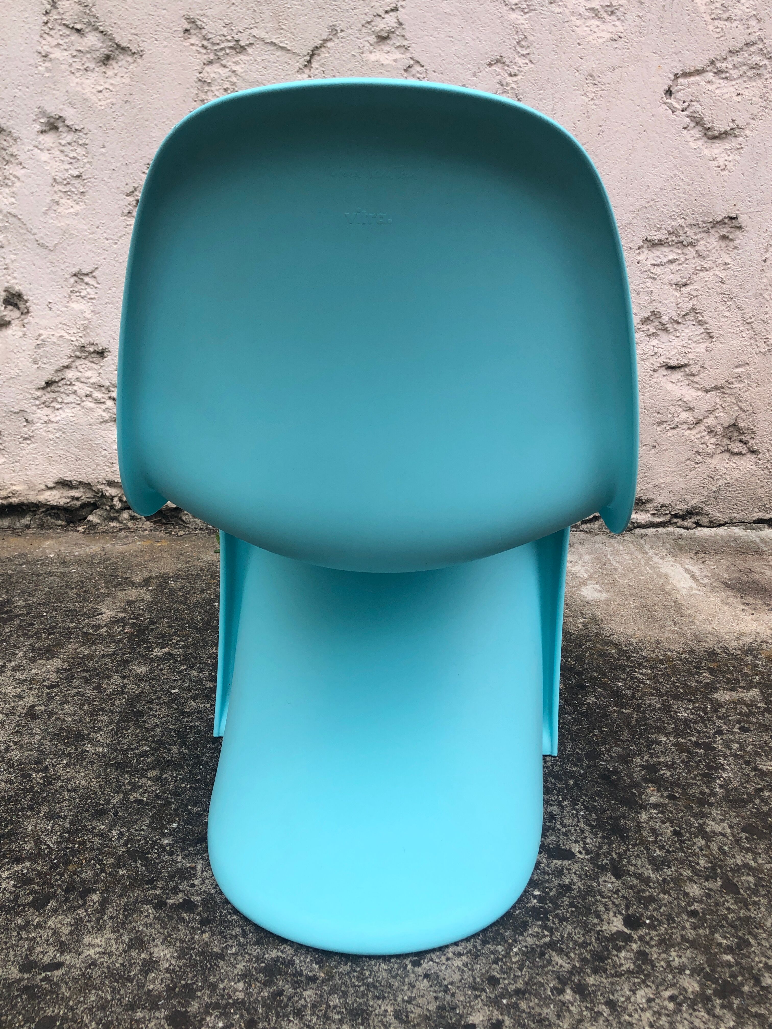 Chaise Verner Panton bleu ciel, pour Vitra, version enfant | Selency