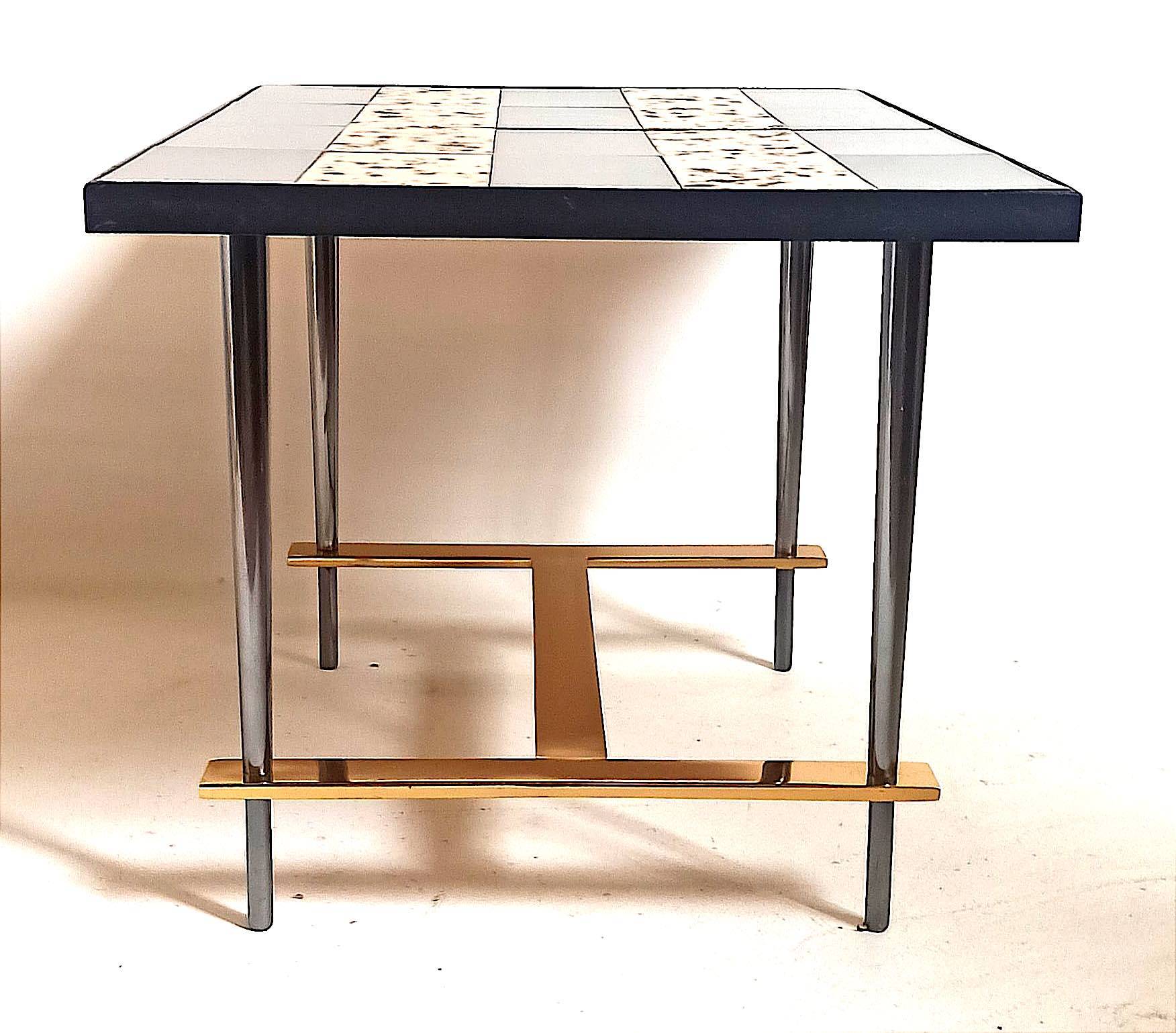 Table basse carreaux céramique et feuille d'or hauteur 36 cm années 50 ...