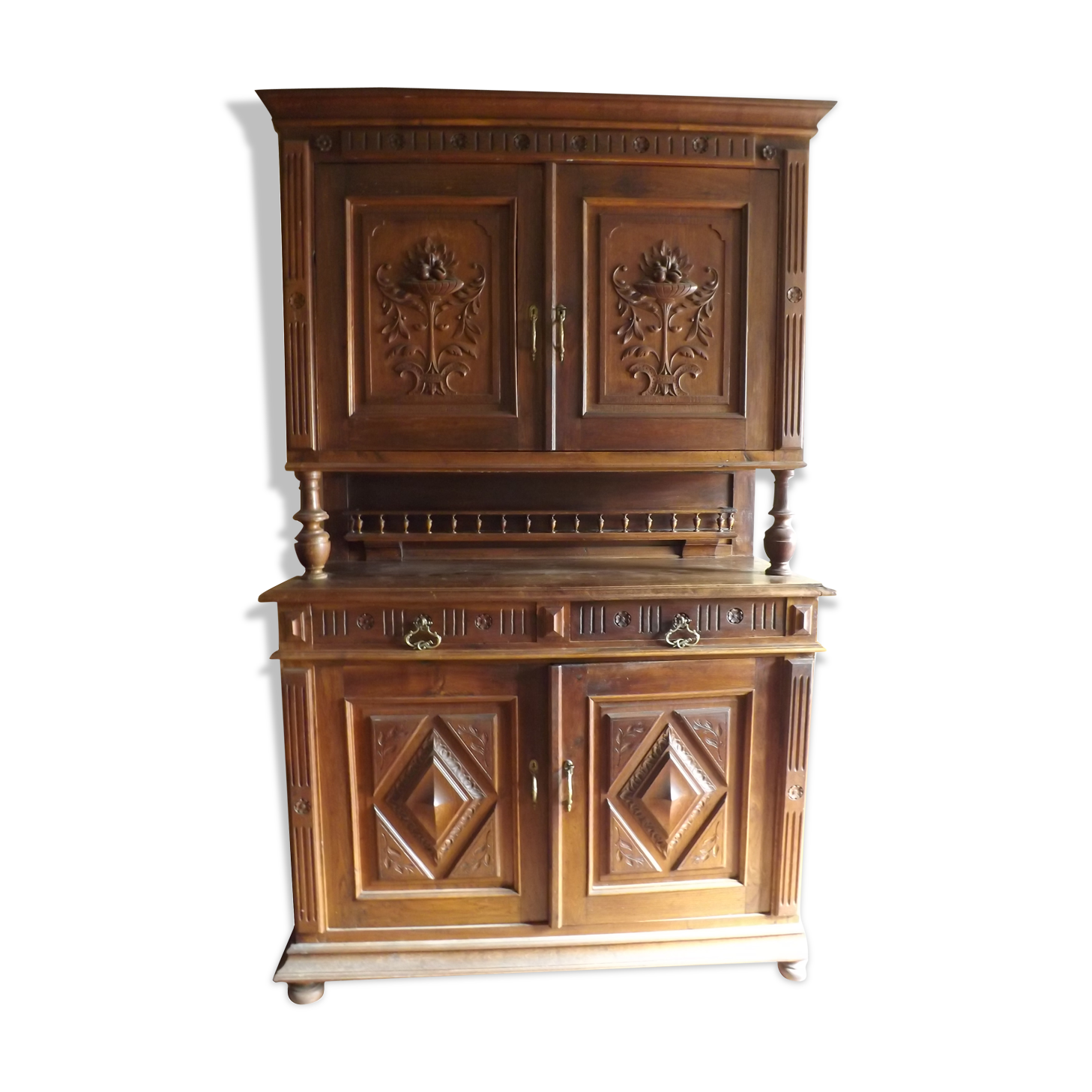Buffet vaisselier ancien sculpté | Selency