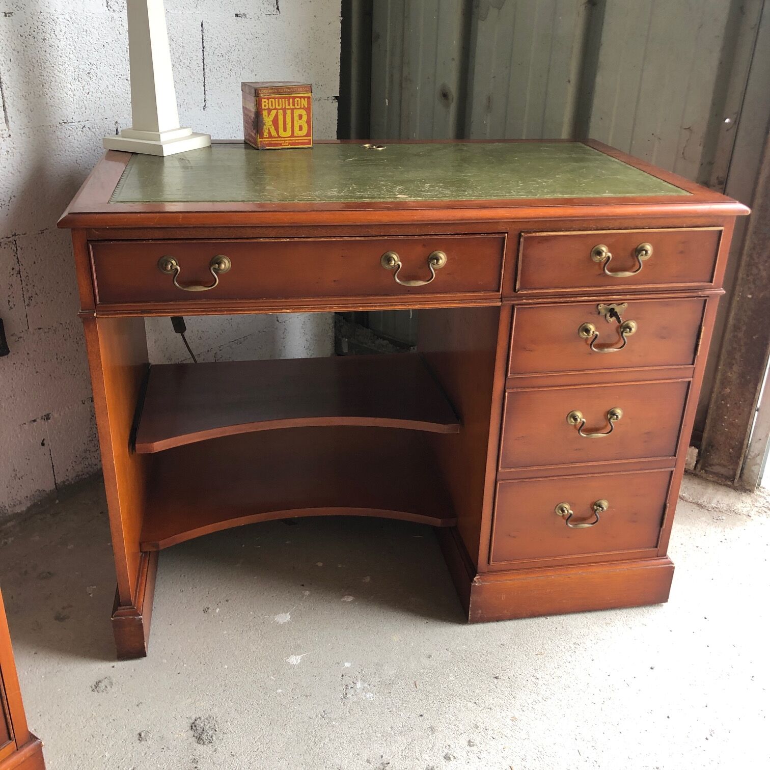 Bureau et caisson style anglais | Selency