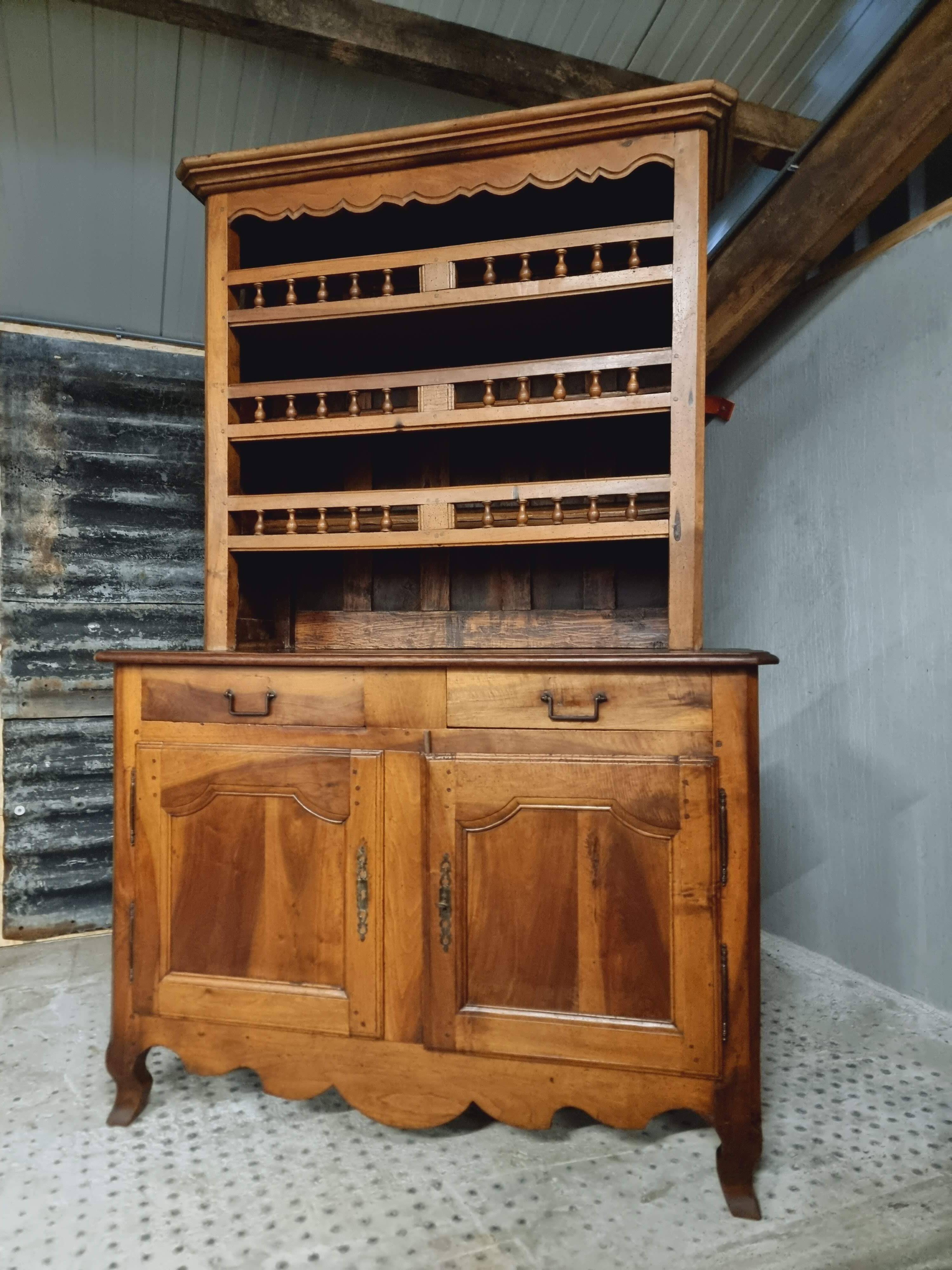 Autrefois Meuble Pour Exposer La Vaisselle