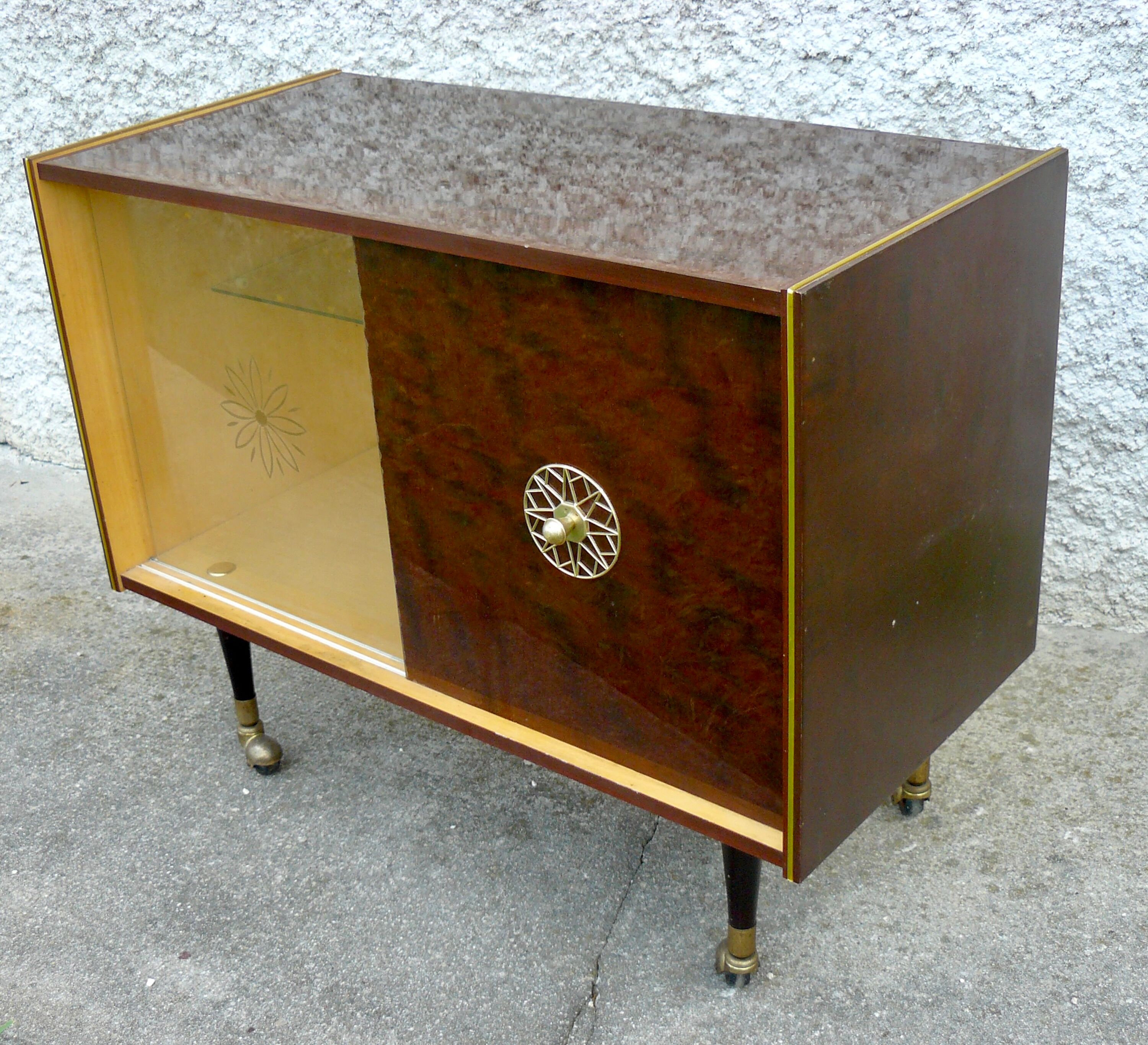 Meuble TV bar roulant vintage 1960 à 2 portes coulissantes | Selency