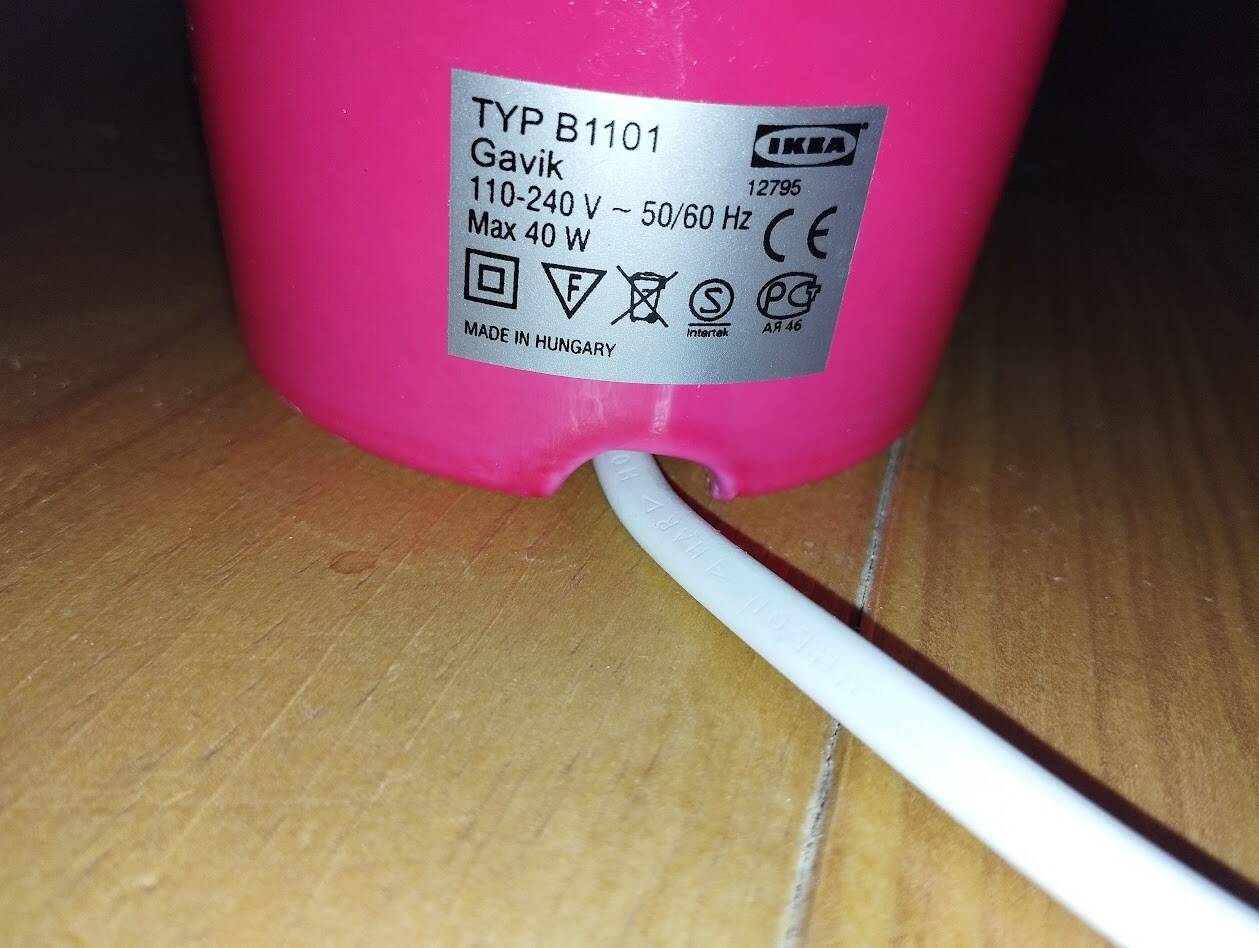 Lampe IKEA GAVIK – Rose fuchsia – Design scandinave | Selency