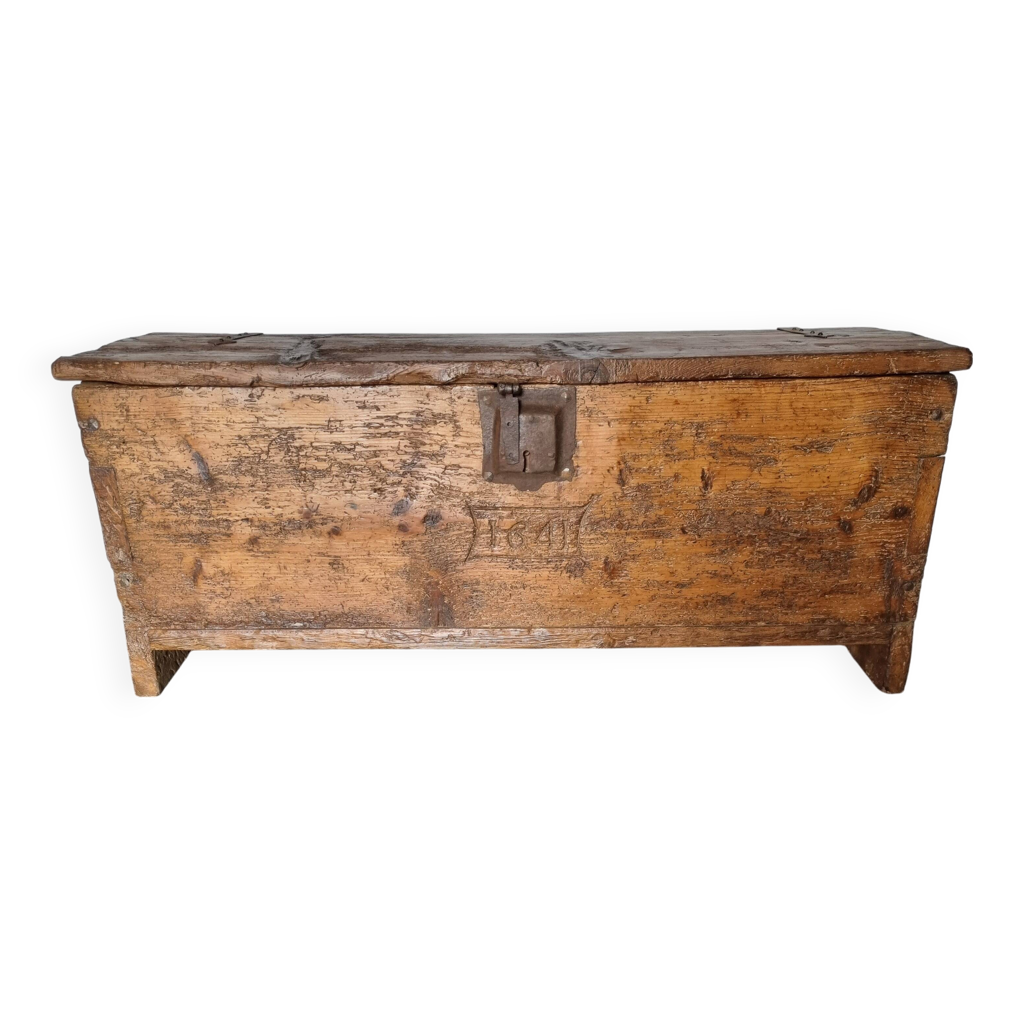 Coffre ancien de ferme daté 1641 Art populaire | Selency